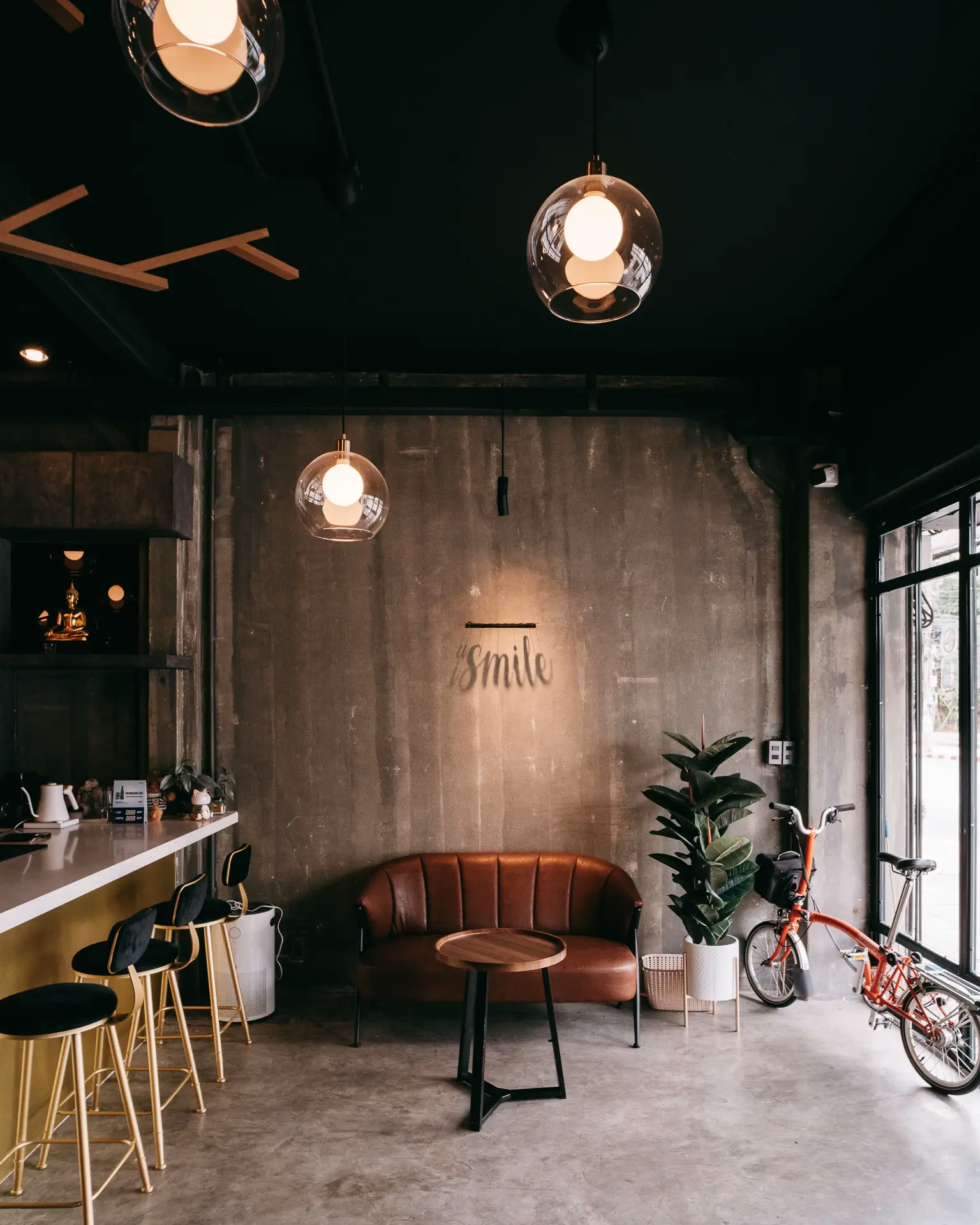 "BANTATTHONG CAFE" Cool Cafe & Bar Modern Loft Style | Gallery posted ...