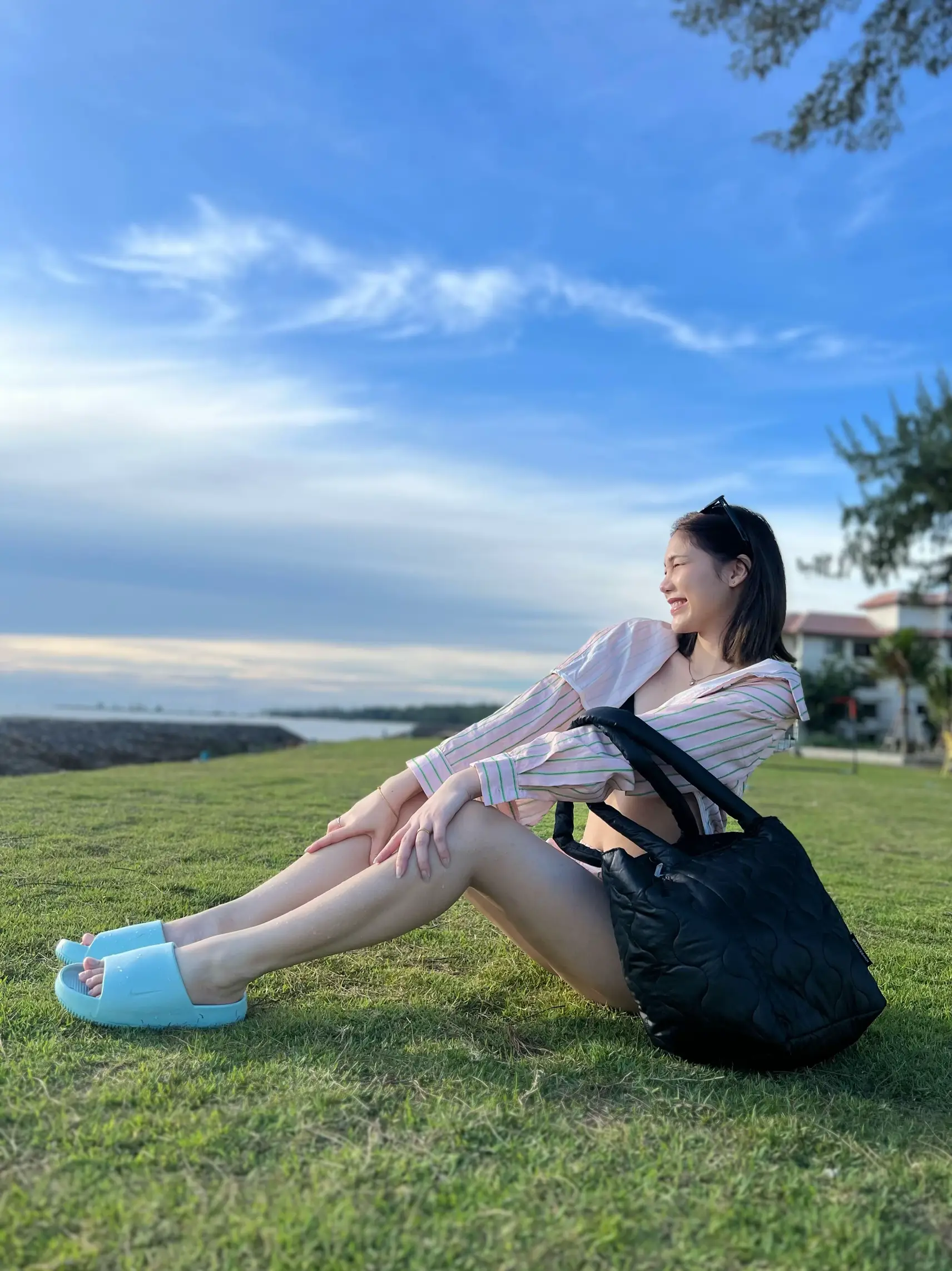 เที่ยวทะเลกับท่าโพสต์ชิคๆ~🫧 | แกลเลอรีที่โพสต์โดย saru | Lemon8