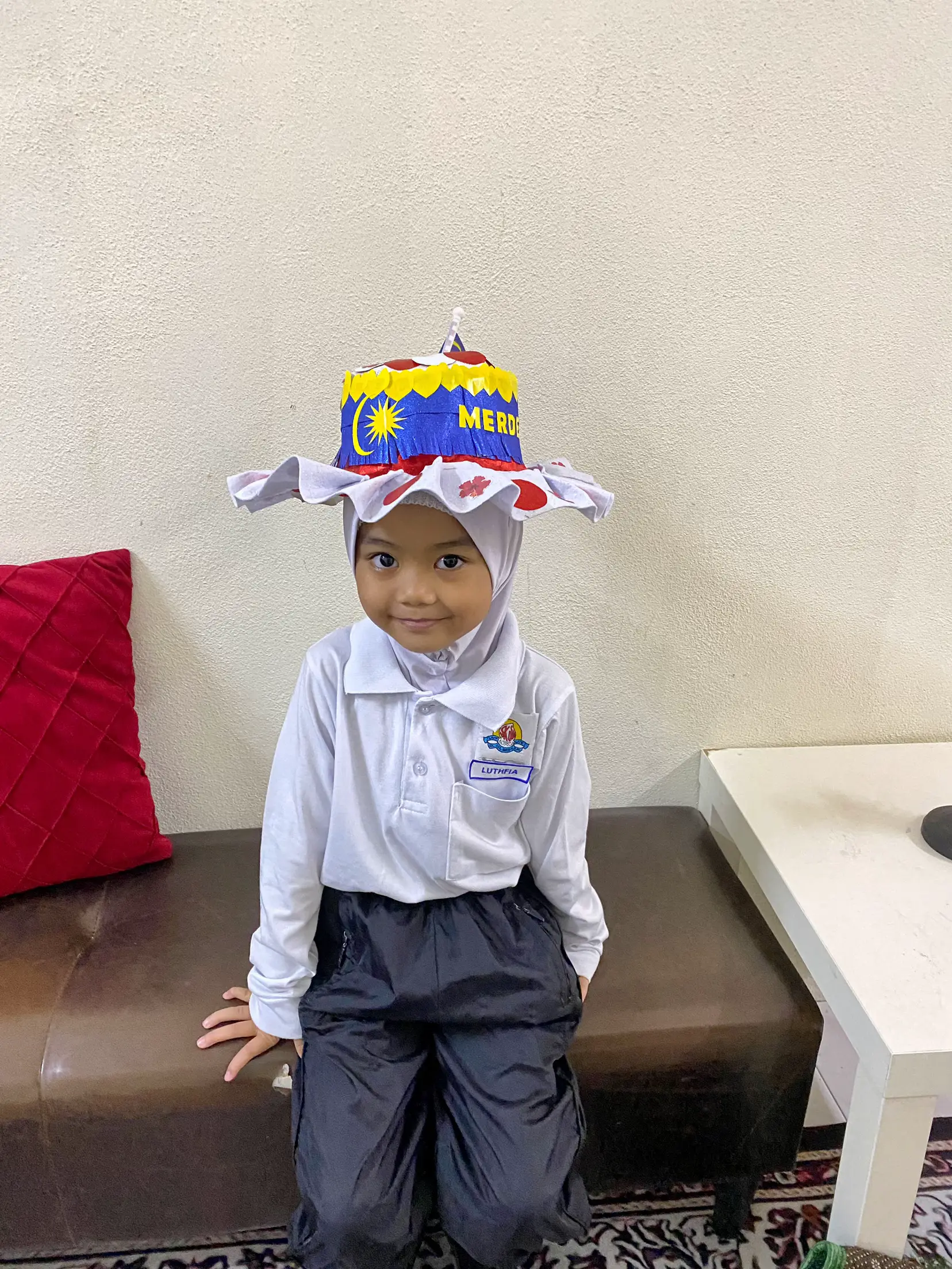 Replika Merdeka Dari Bahan Terbuang - Carian Lemon8