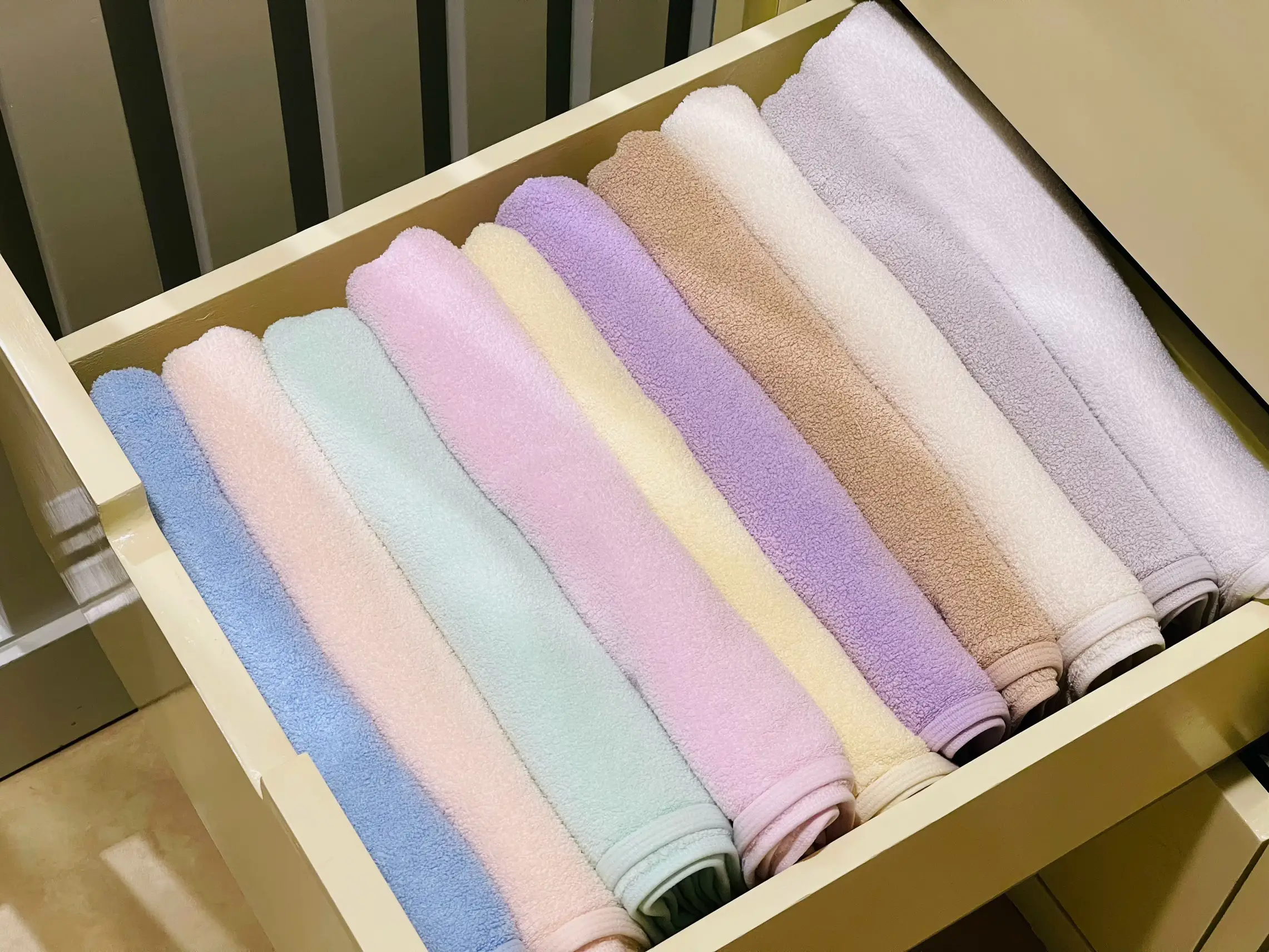 เก็บผ้าเช็ดตัวในแนวตั้ง | แกลเลอรีที่โพสต์โดย Tarn | Lemon8