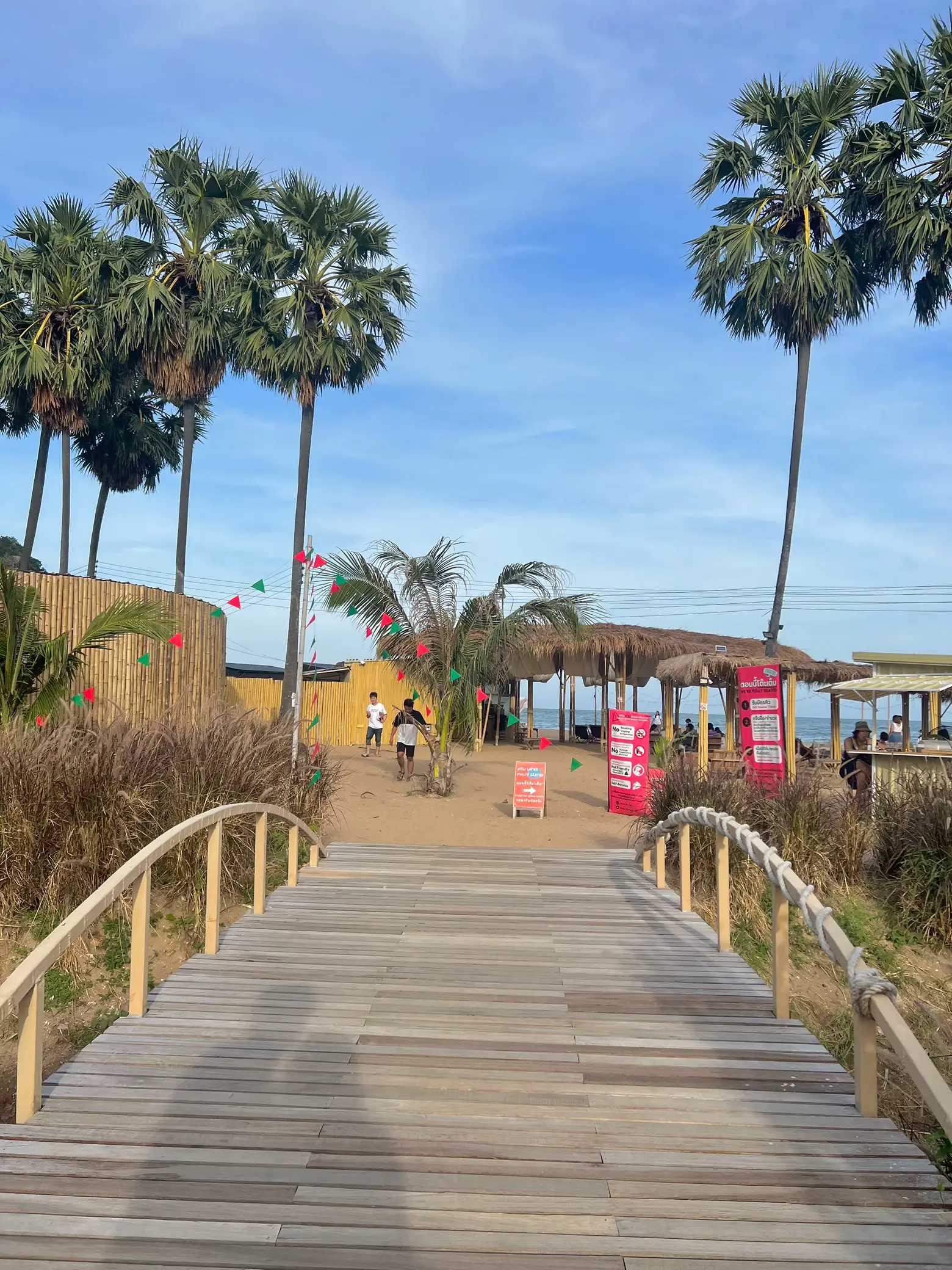 คาเฟ่ติดชายหาด หัวหิน Bamp ! ☀️🌊 | แกลเลอรีที่โพสต์โดย เด็กชายภีม 🥦 ...