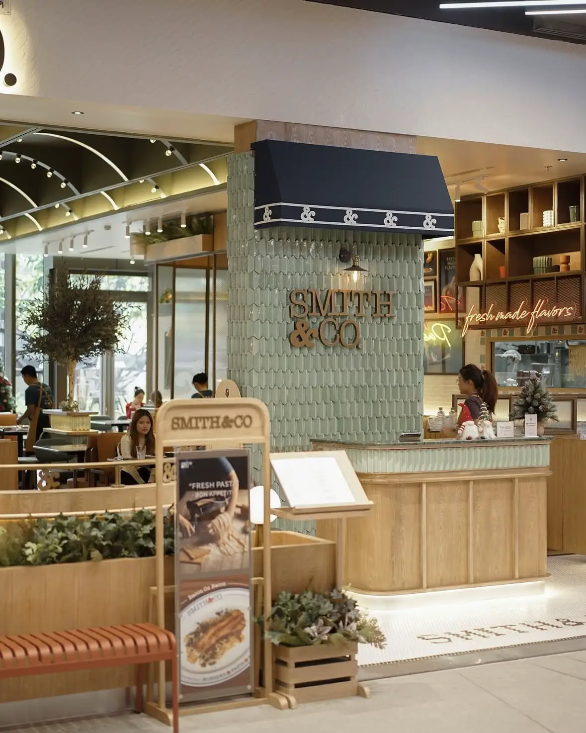 Smith & Co. (One Bangkok) มุมถ่ายรูปเพียบ! | แกลเลอรีที่โพสต์โดย Paearngains | Lemon8