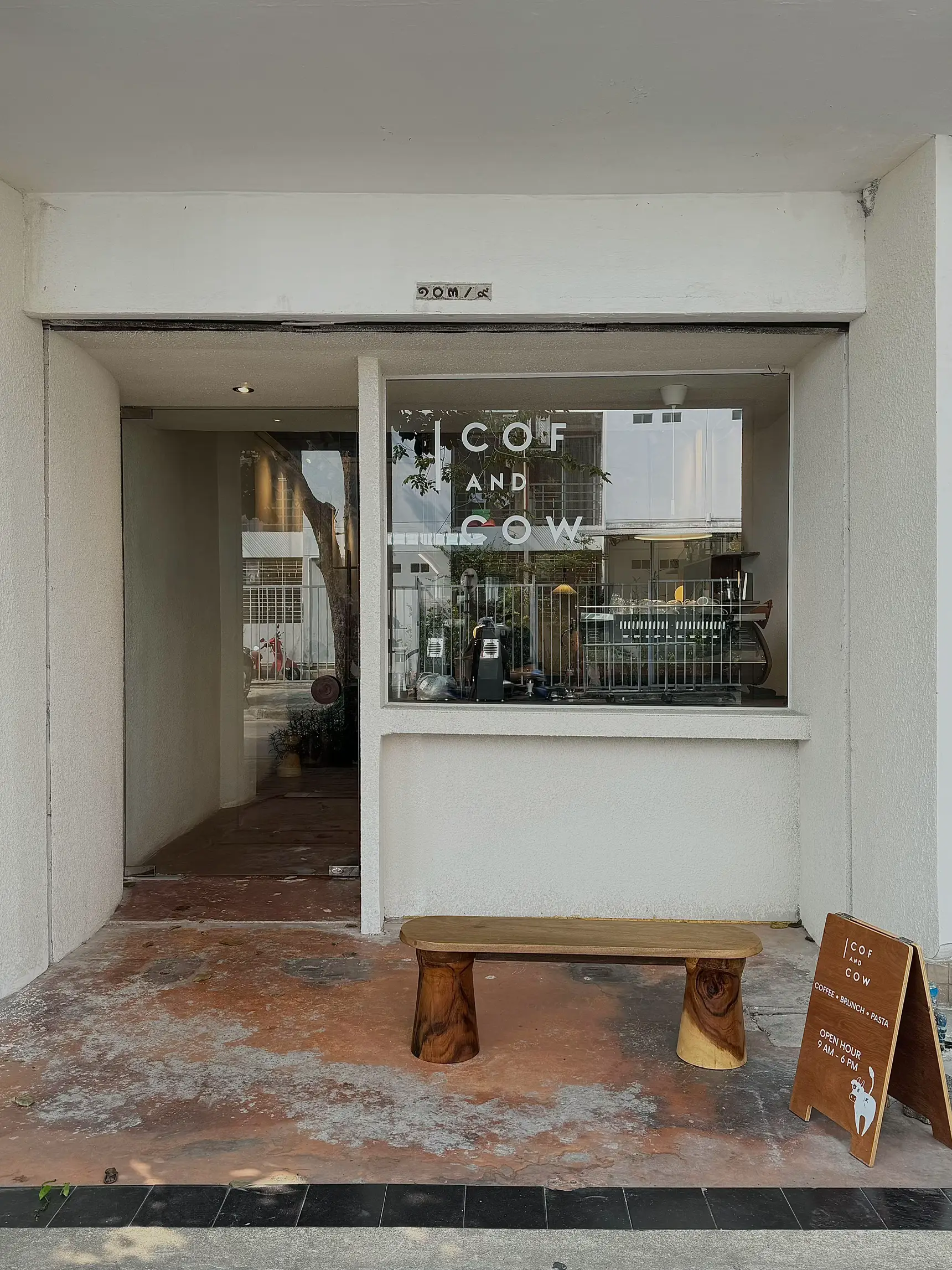 COF AND COW ㅡ คาเฟ่เปิดใหม่ ไลท์ติ้งสวย สายนั่งทำงานมาได้💡 | แกลเลอรี ...