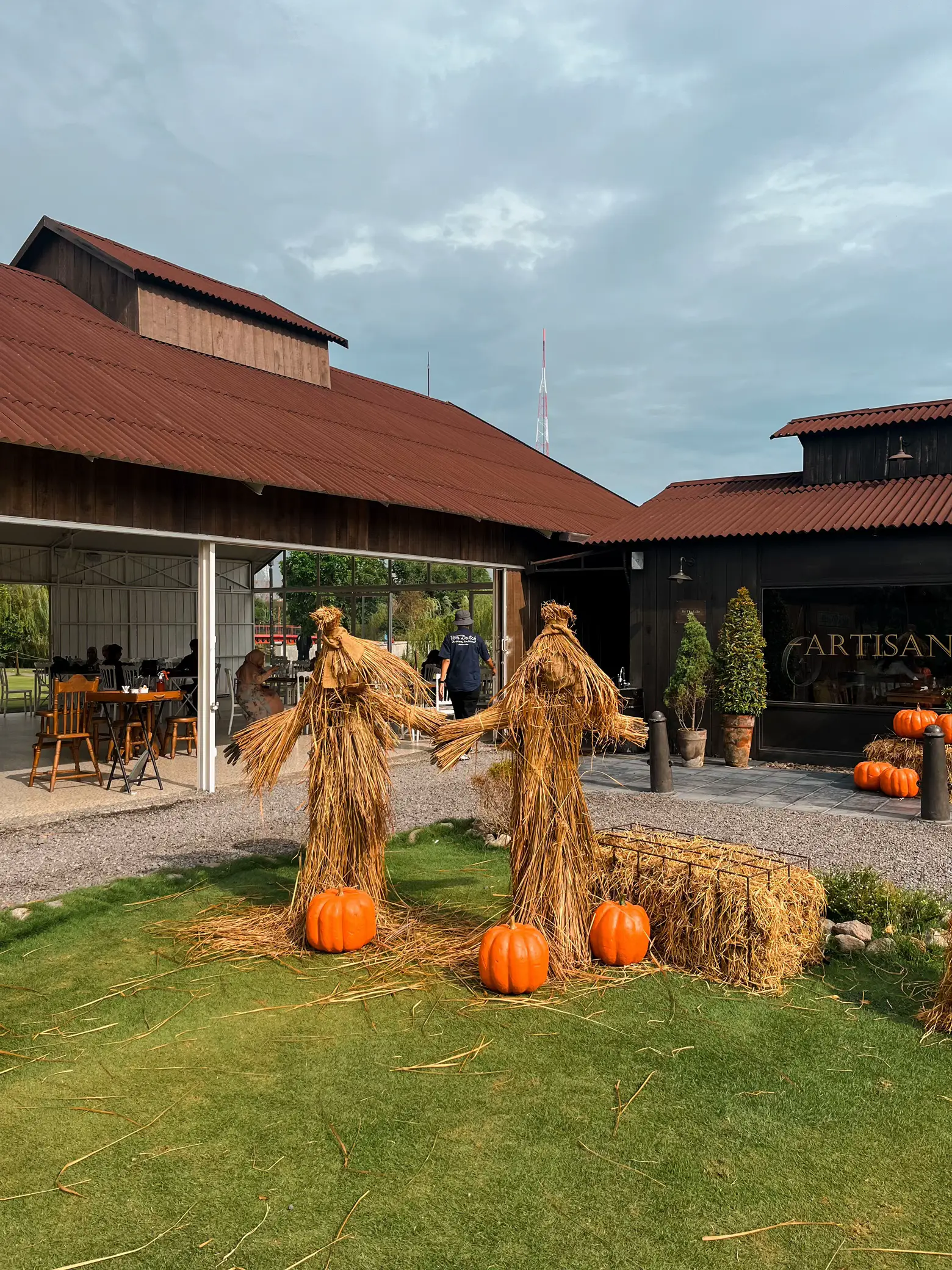 Rustic Market by The Lake 🎃 | Galeri diposting oleh Marvey Bites | Lemon8