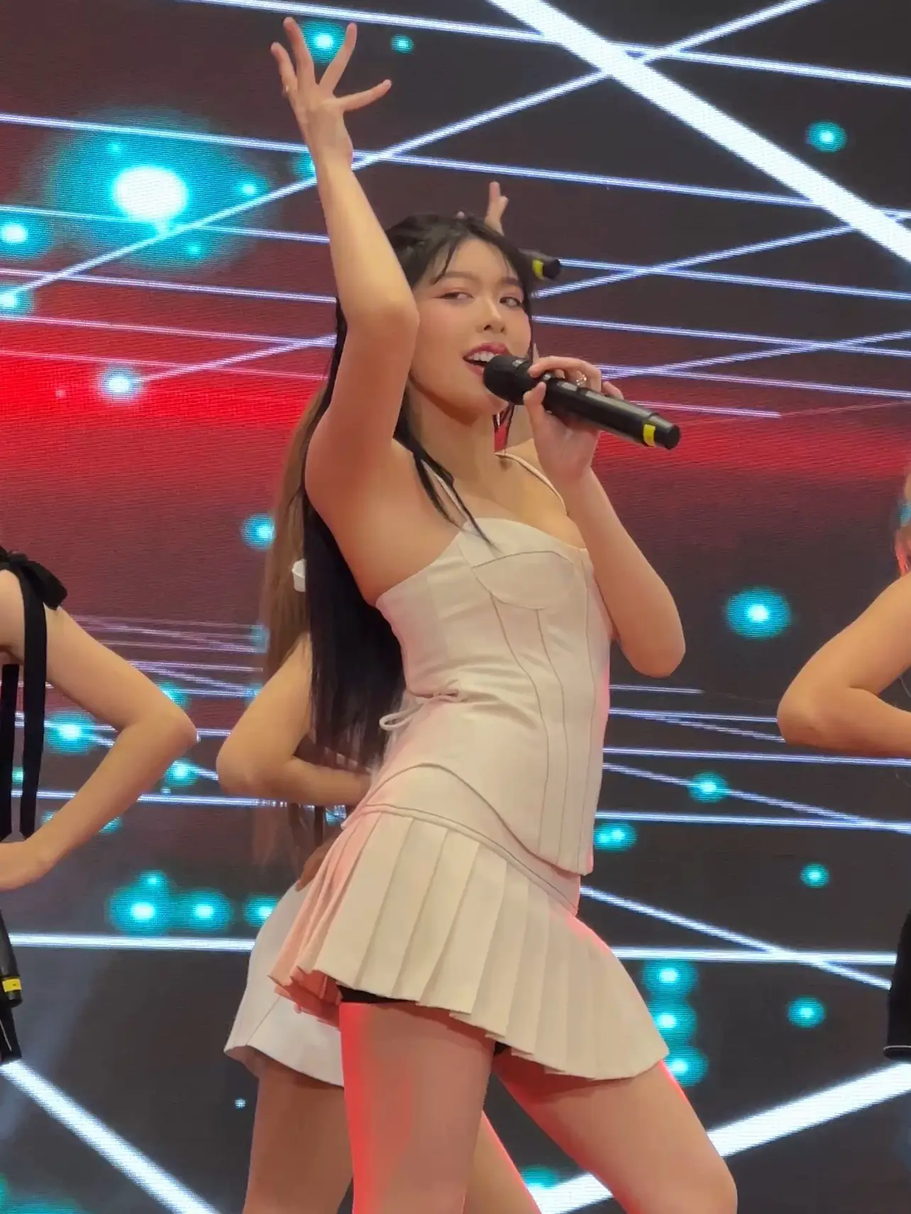 ชุดเซ็ทสุดจะคิ้วท์🫶🏻 | แกลเลอรีที่โพสต์โดย Pattie(u)💝 | Lemon8