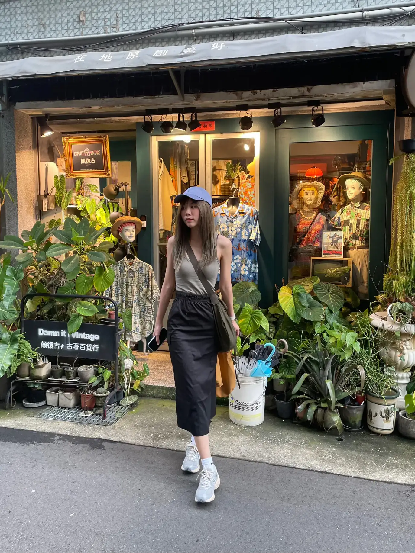 20 ไอเดียยอดนิยมเกี่ยวกับ กระโปรงคาร์โก้ ootd ในปี 2024