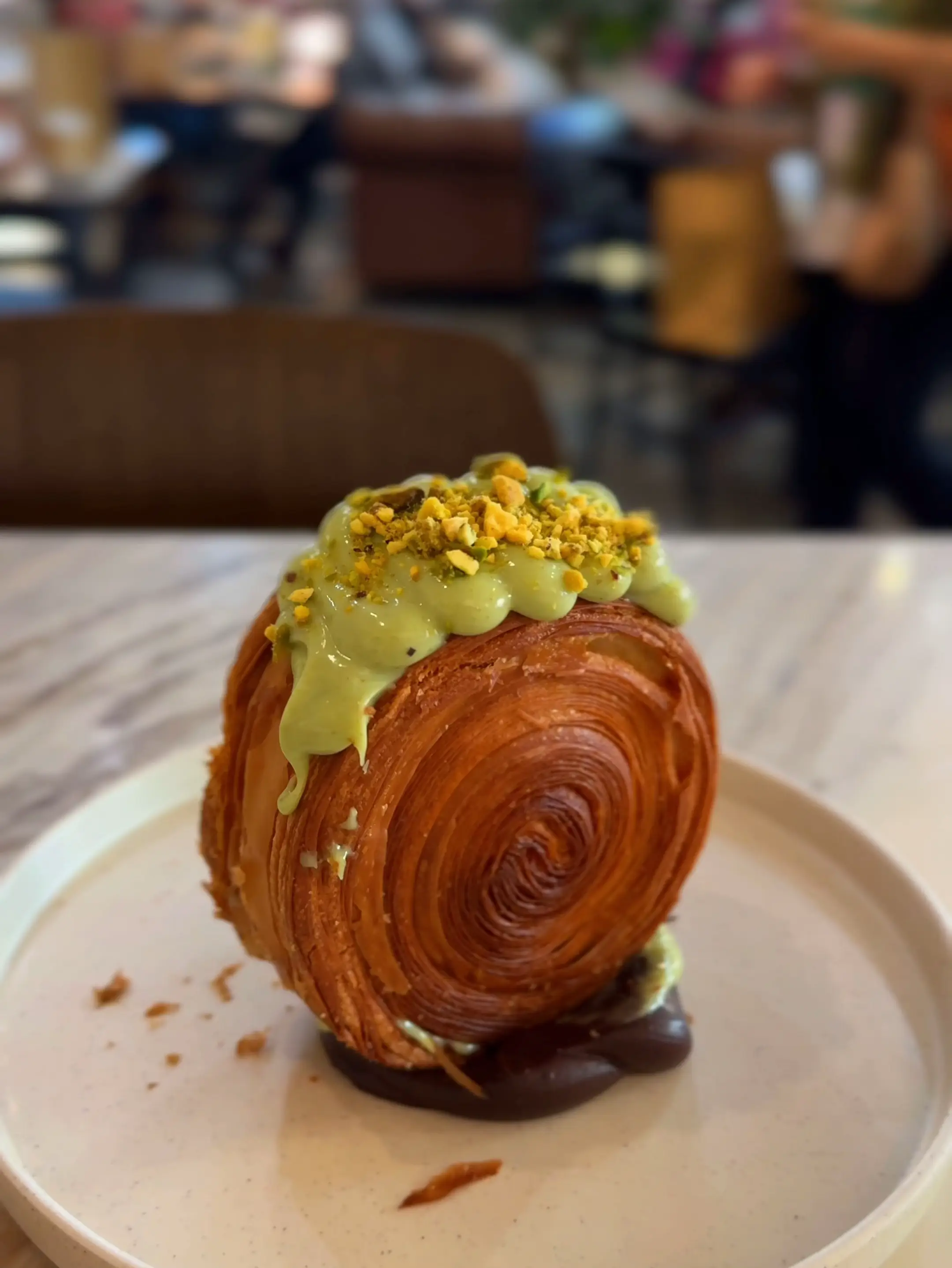 Pistachio Cronut | Video diterbitkan oleh Izzataidilsuker | Lemon8