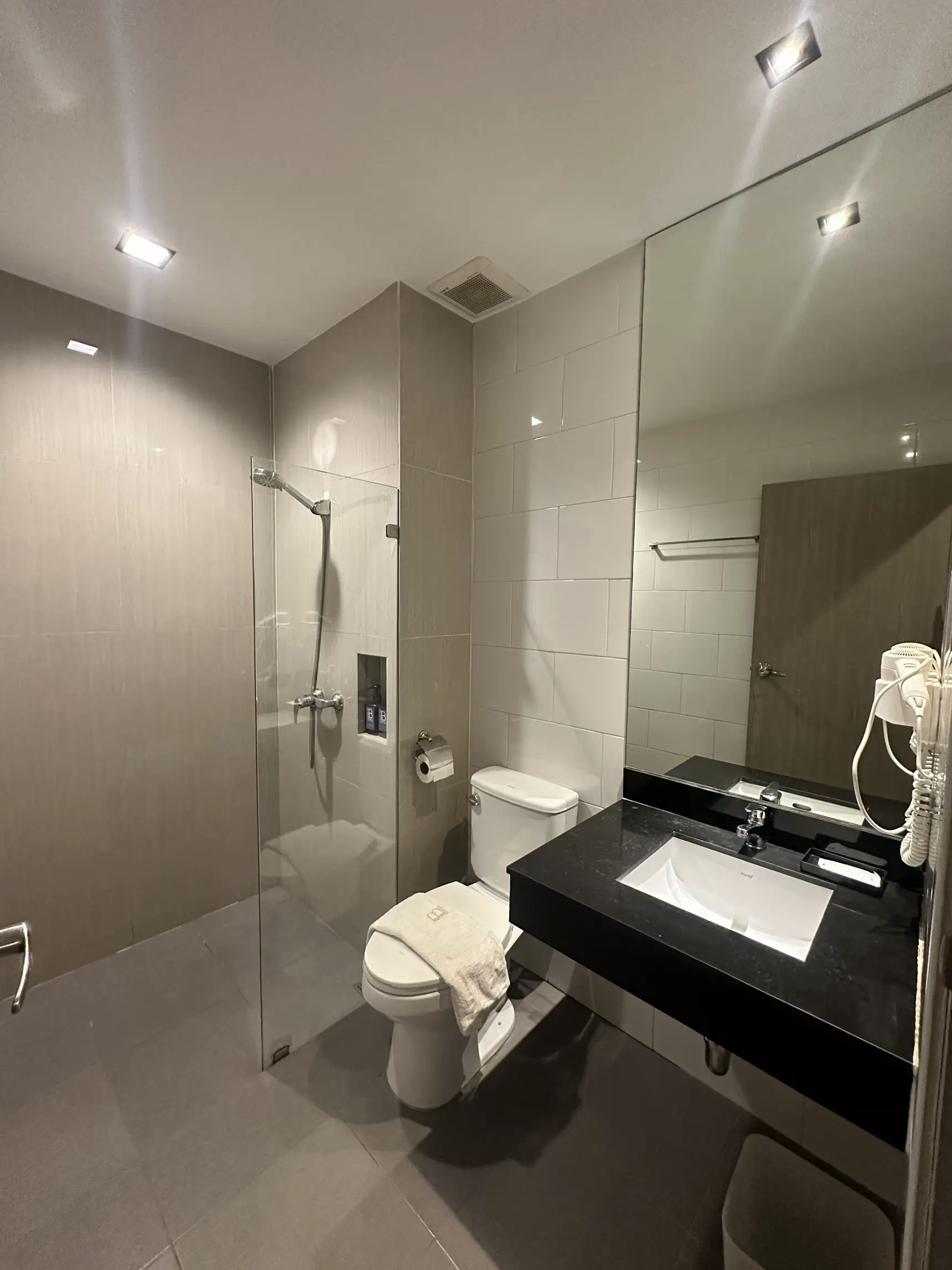 ที่พักในเมืองสุราษฎร์ธานี B Boutique Residence📍 | แกลเลอรีที่โพสต์โดย ...