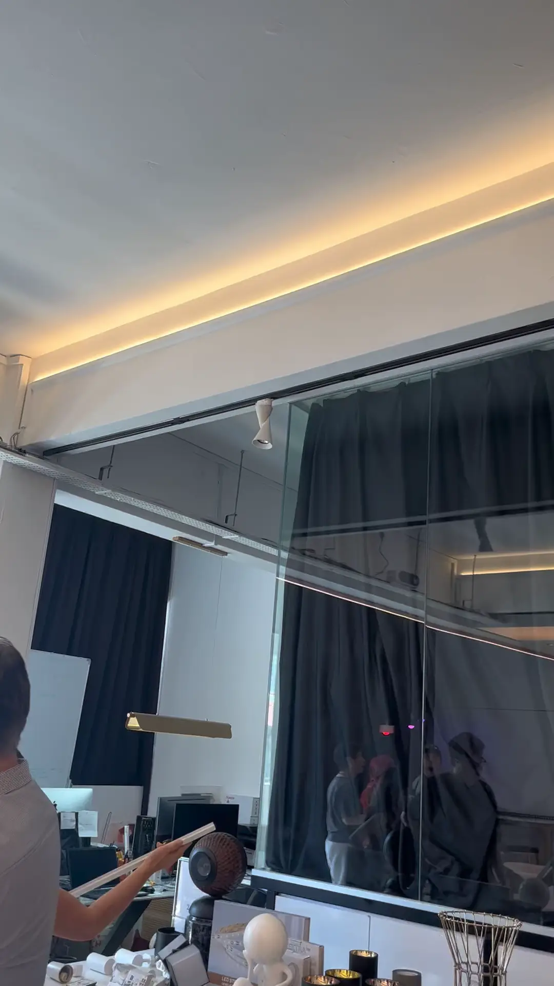 We can have cove lighting WITHOUT false ceiling?!🤯 | Video published by ...