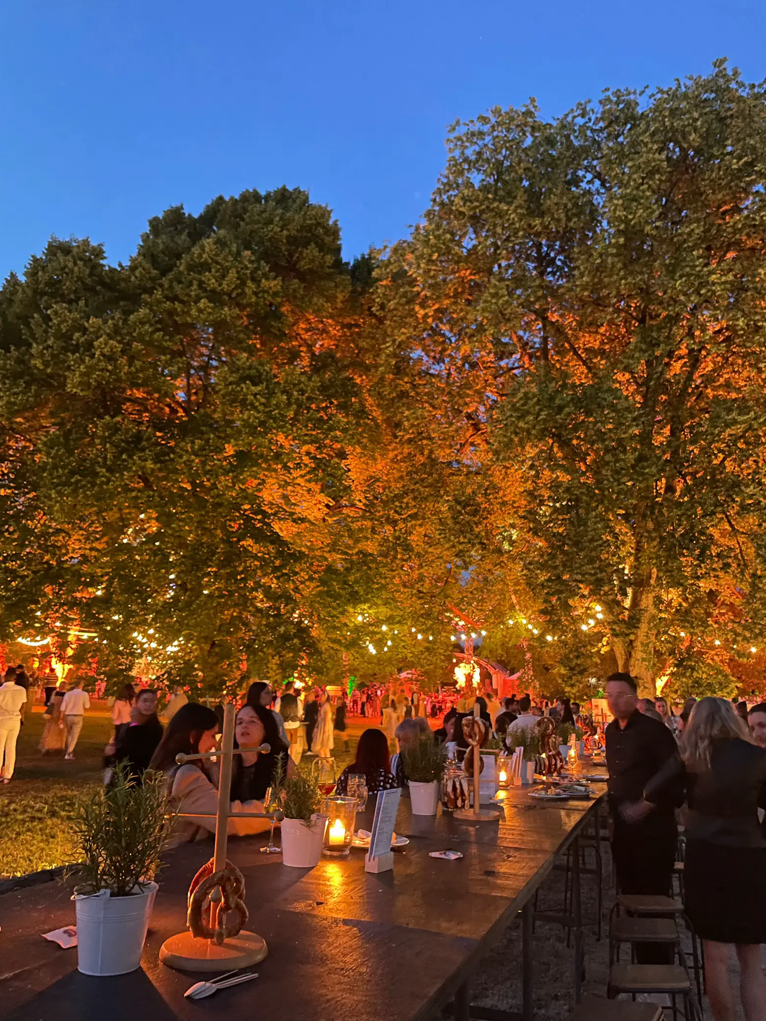 รีวิว Working at Hugo Boss HQ เยอรมัน | แกลเลอรีที่โพสต์โดย Chachaaa ...