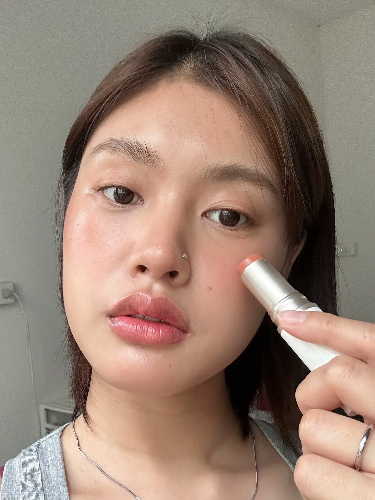 How to แต่งหน้าลุคฉ่ำโกล์ว | แกลเลอรีที่โพสต์โดย Destiny | Lemon8