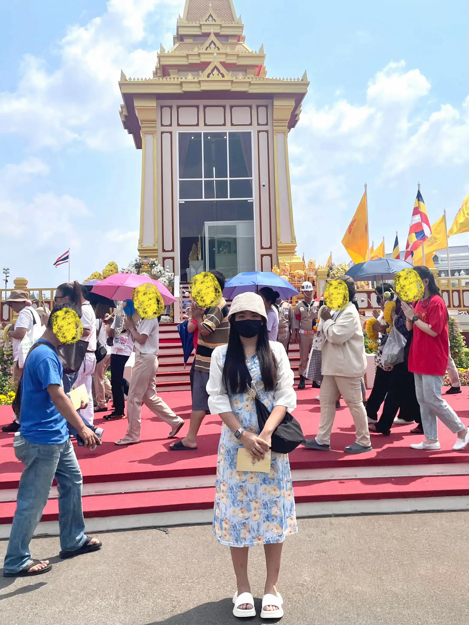 สักการะพระบรมสารีริกธาตุและพระอรหันตธาตุ ที่สนามหลวง 📌 | แกลเลอรีที่โพสต์โดย Aummii | Lemon8