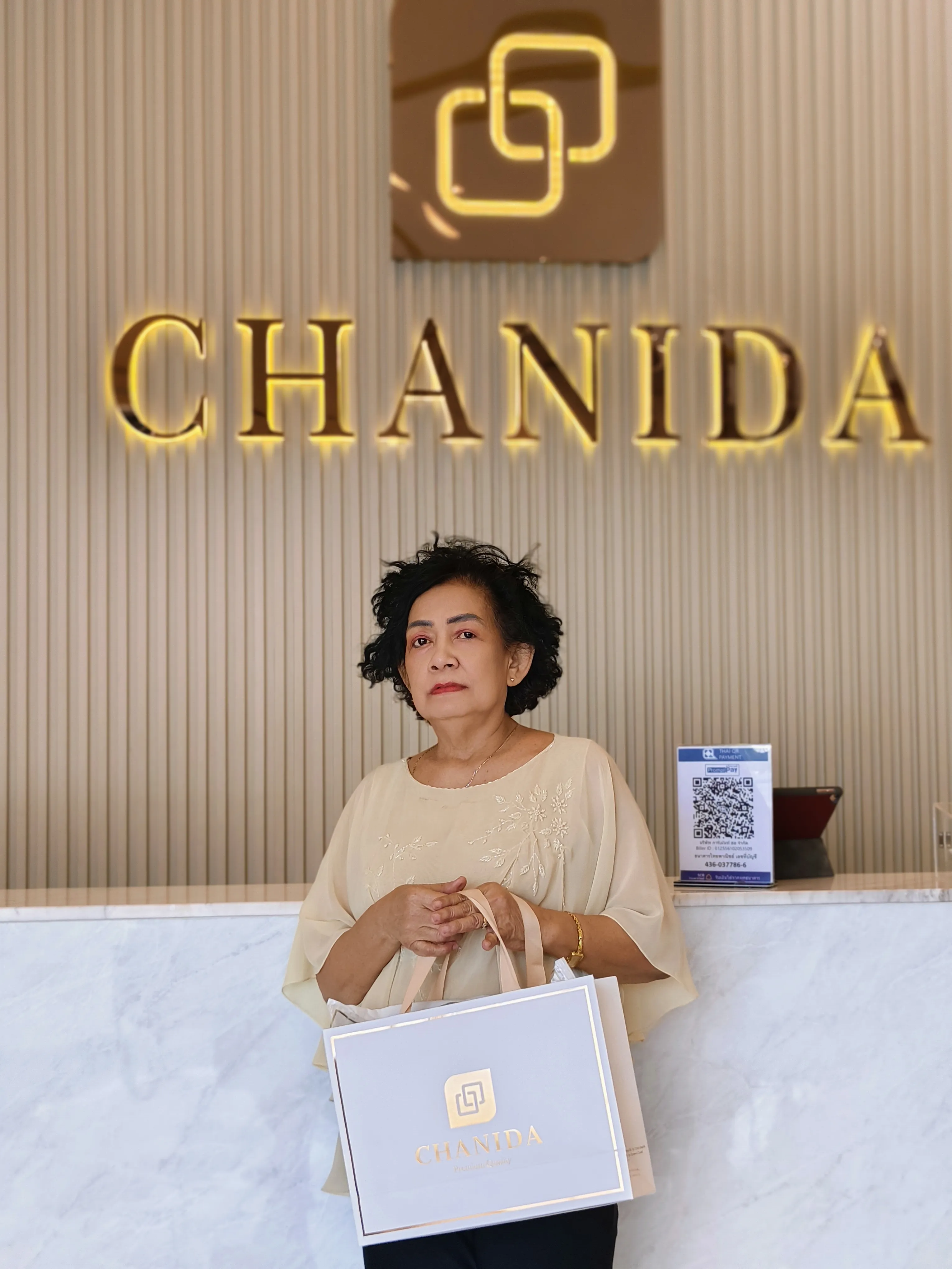 พิกัดชุดแม่เจ้าสาวสุดปัง ราคา2แบงค์เทามีทอน | แกลเลอรีที่โพสต์โดย nooknics diary | Lemon8