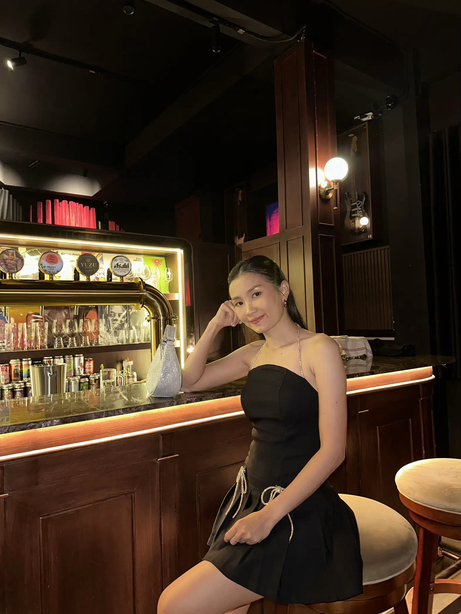 เที่ยวบาร์บางแสน | แกลเลอรีที่โพสต์โดย Chi Chinanat | Lemon8