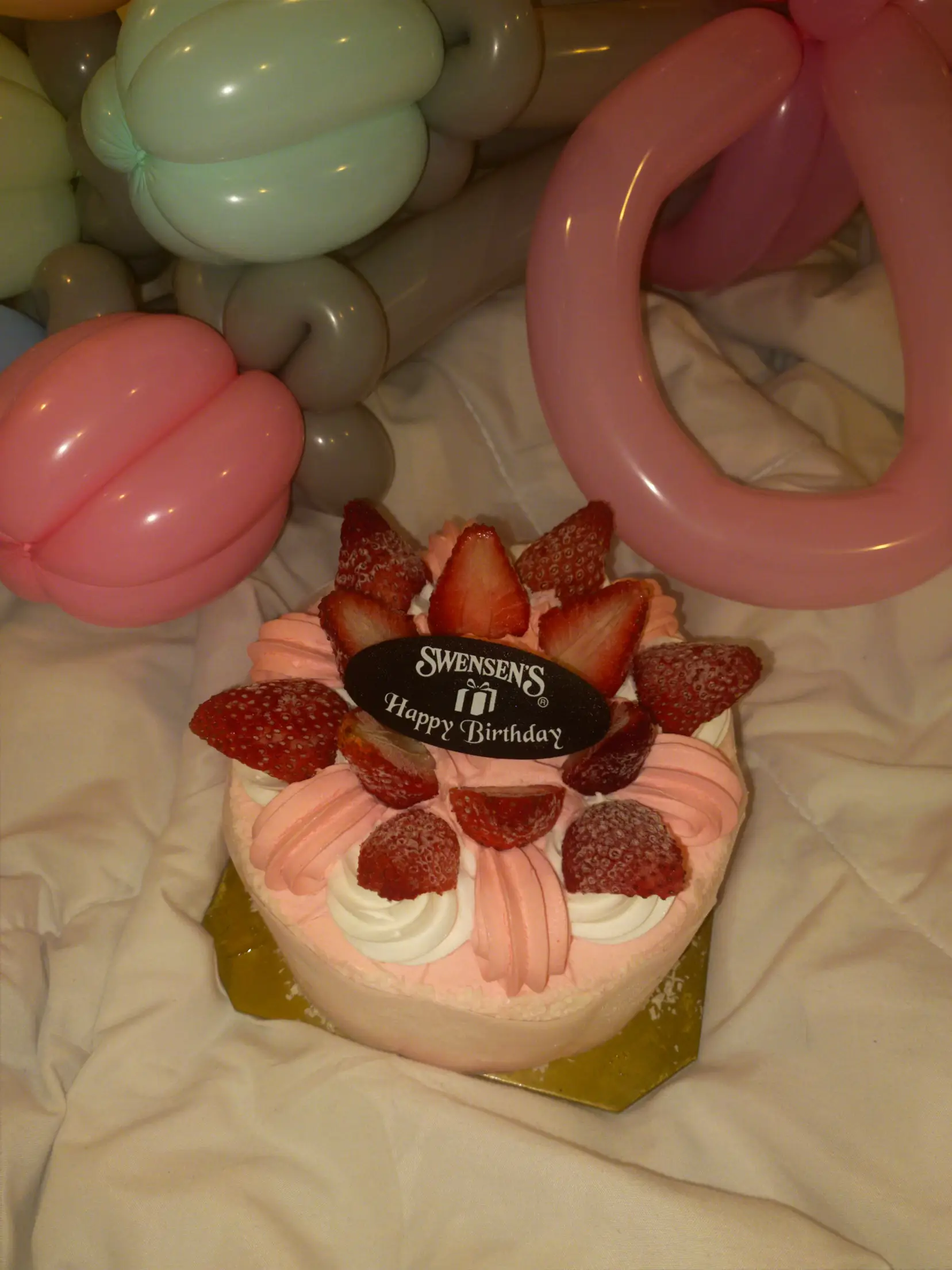 My Birthday ไอเดียจัดวันเกิดที่ห้อง งบน้อยแต่ปังมาก🎀 แกลเลอรีที่โพสต์โดย Bttk Lemon8