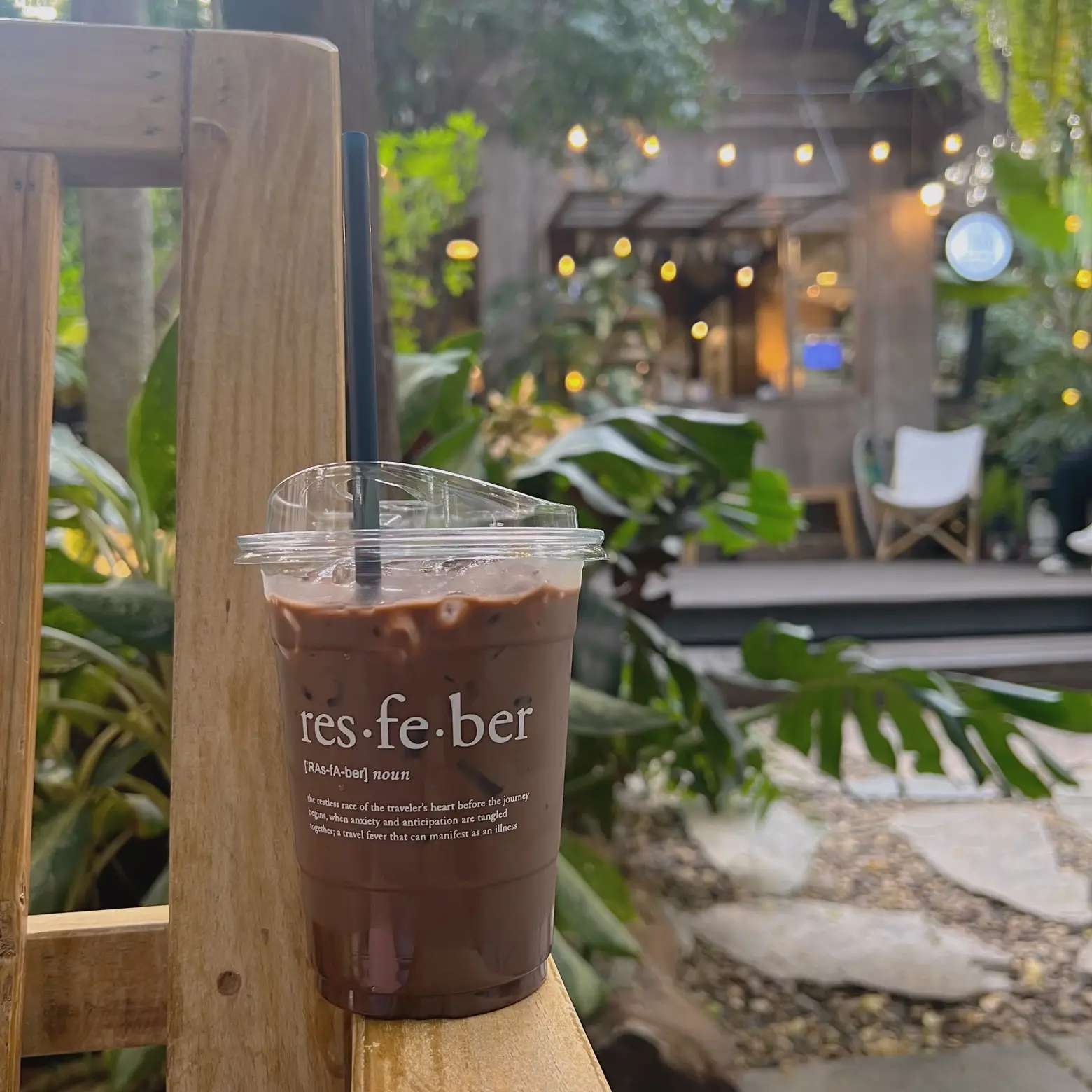 คาเฟ่ในสวน Resfeber Cafe’ ลำลูกกา 11 ปทุมธานี | แกลเลอรีที่โพสต์โดย T a r ' 🐰 | Lemon8