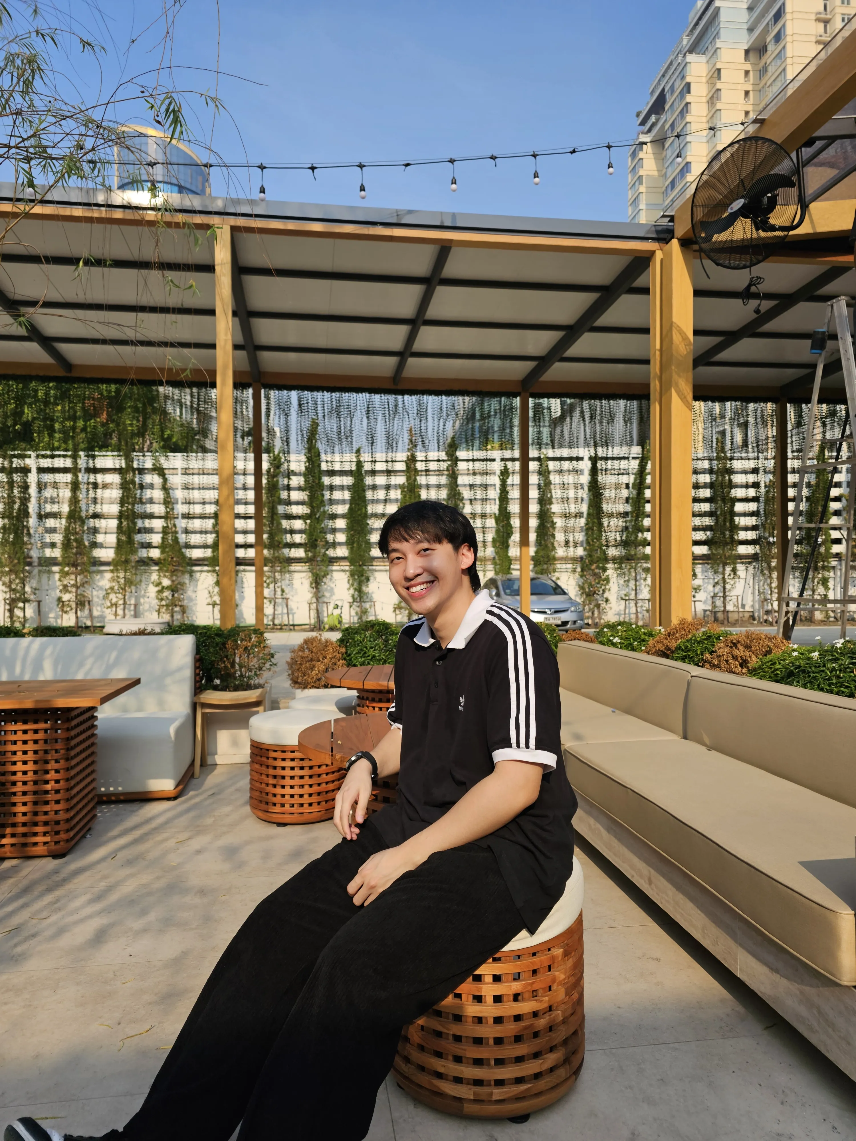 รีวิว cafe สวยๆเปิดใหม่ทองหล่อ | แกลเลอรีที่โพสต์โดย INICKY_AD | Lemon8