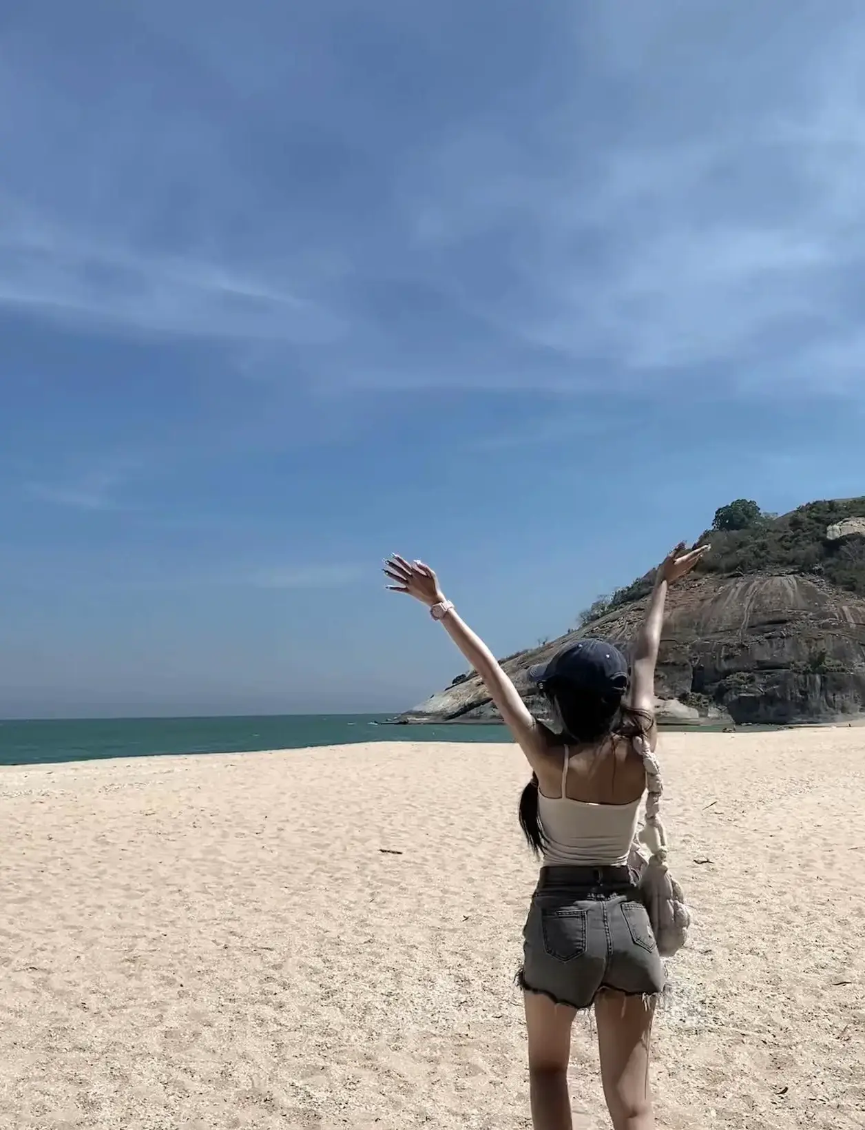 ถ่ายรูปที่ทะเลยังไง ให้เหมือนสาวพินน🌊 | แกลเลอรีที่โพสต์โดย พิยดารีวิว ...