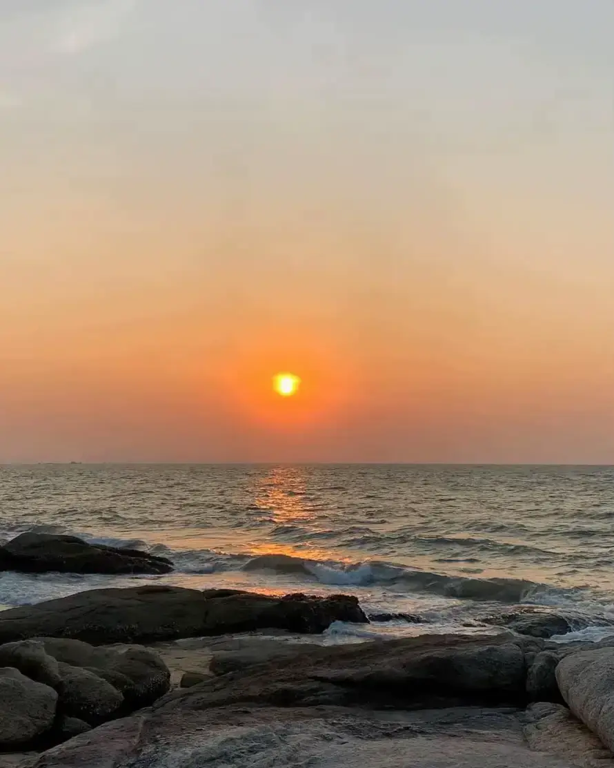 หาดลับพัทยา mood ดีม๊ากกก 🏖️ | แกลเลอรีที่โพสต์โดย Cherlisa Pee🩵 | Lemon8