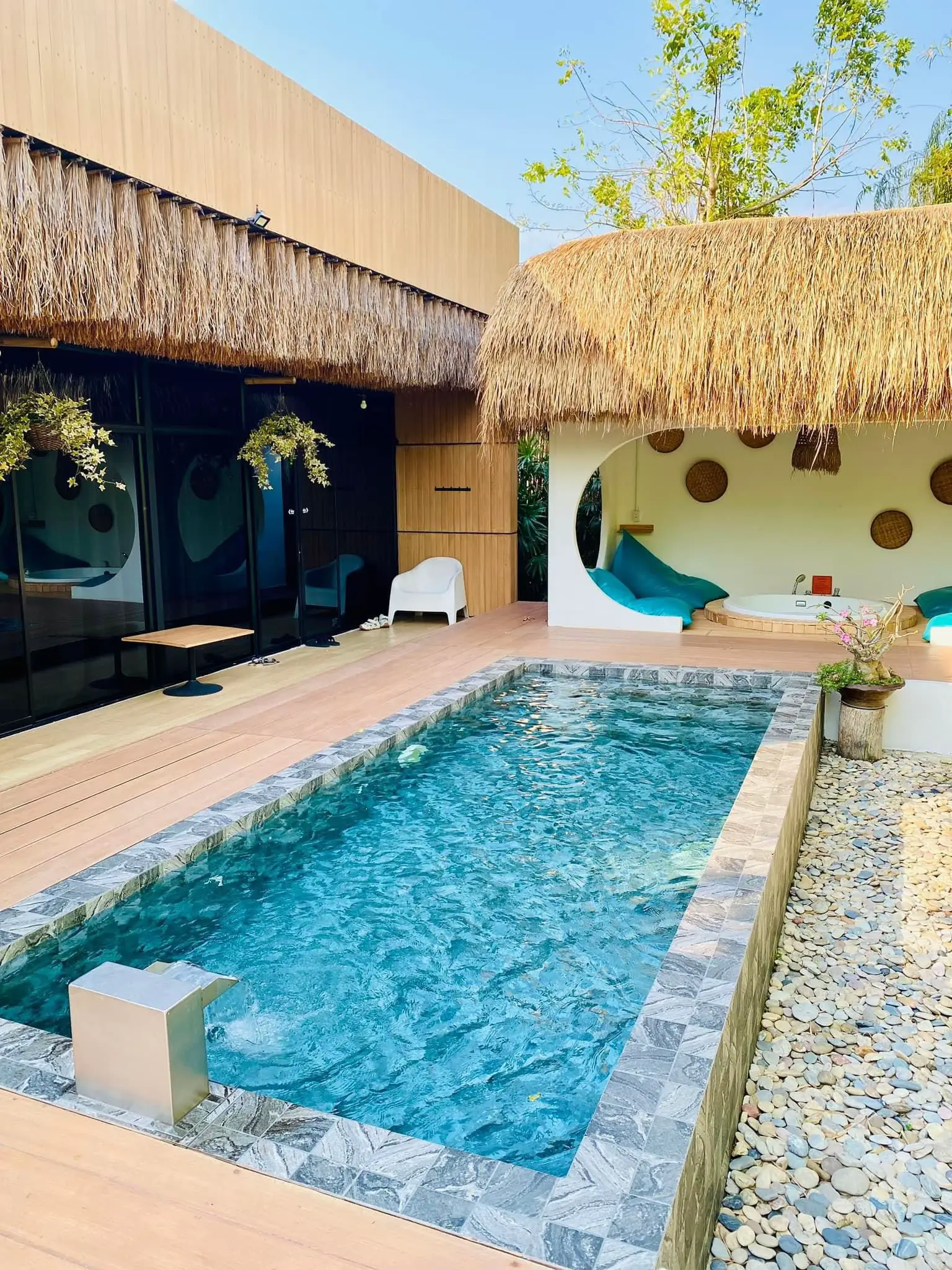 📌 ที่พัก The Pool villa resort & Cafe (Bangsaen ) | แกลเลอรีที่โพสต์โดย ...