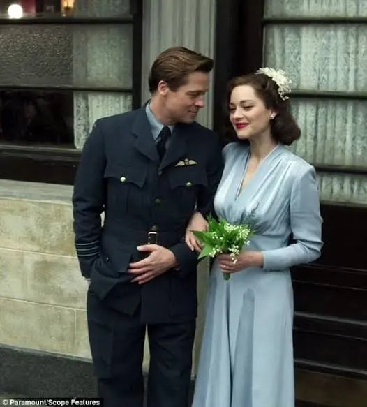 แฟชั่นสมัยสงครามโลกครั้งที่2จากหนังเรื่องAllied | แกลเลอรีที่โพสต์โดย jajahjee | Lemon8