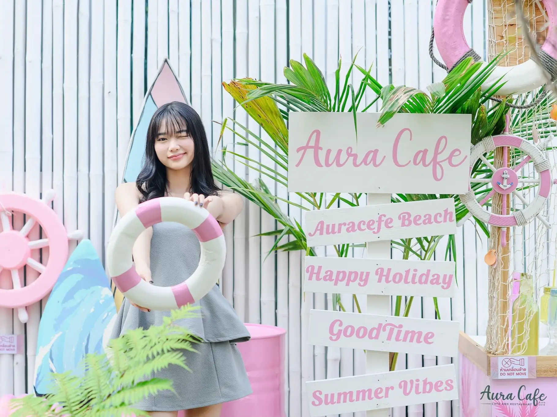 แชร์ไอเดีย 📸โพสต์ท่าถ่ายรูป ธีม Summer 🌊 | แกลเลอรีที่โพสต์โดย Aura Cafe | Lemon8