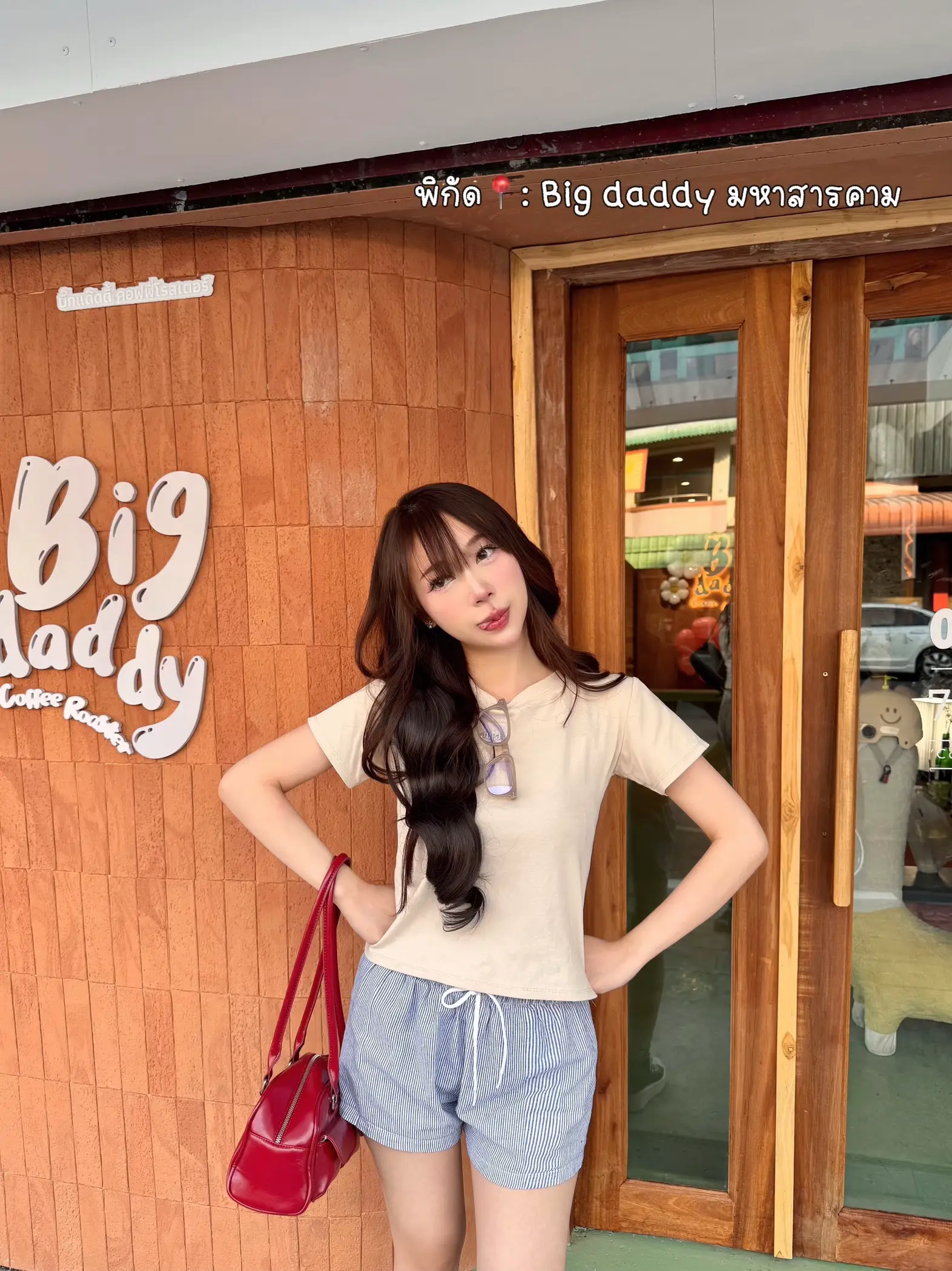 ไอเดียแต่งตัวสุดคิ้วท์ แต่งตัวไปคาเฟ่ชิวล์ๆ #OOTD 📸🗯️🧽🍅 | แกลเลอรีที่โพสต์โดย Porkaew | Lemon8