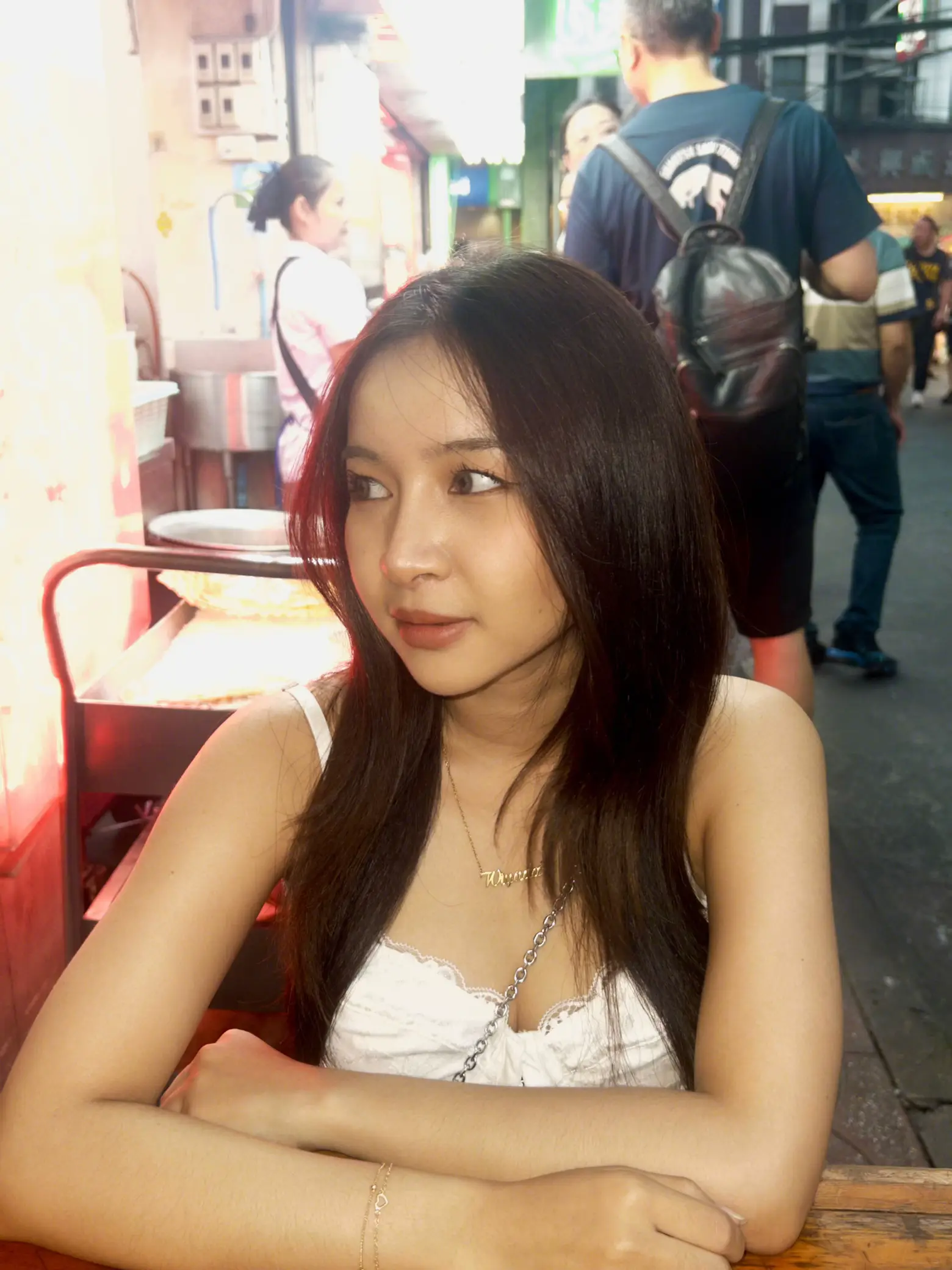 OOTD ไปเดินเยาราชยังไงให้ได้รูป🍥🧮 | แกลเลอรีที่โพสต์โดย 𝑱𝒐𝒚 ꒰ ꗭ ꒱ | Lemon8