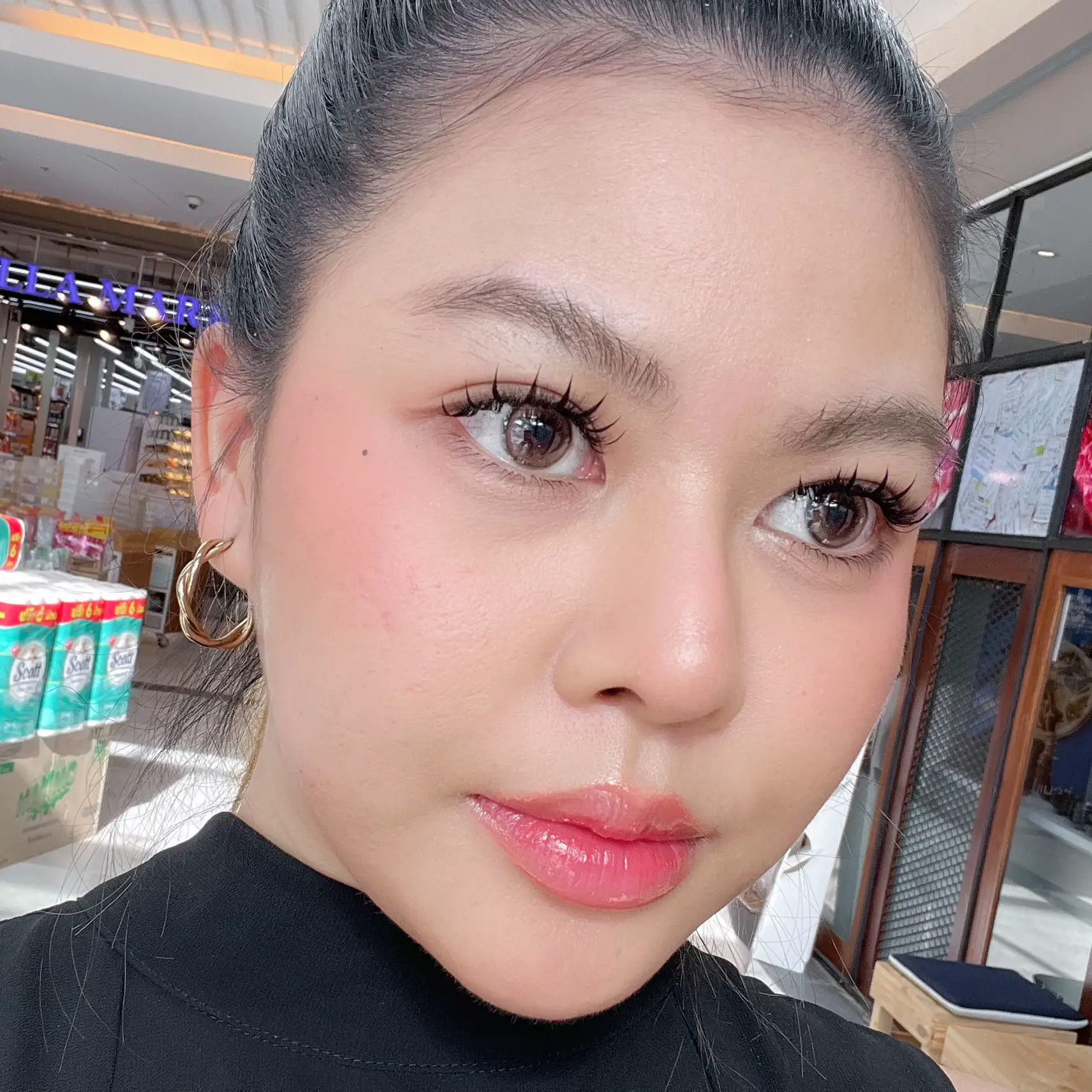 ต่อขนตาบน-ล่าง แบบจับช่อ แบ๊วเกาหลีไม่ไหว | แกลเลอรีที่โพสต์โดย MAY NESSA | Lemon8