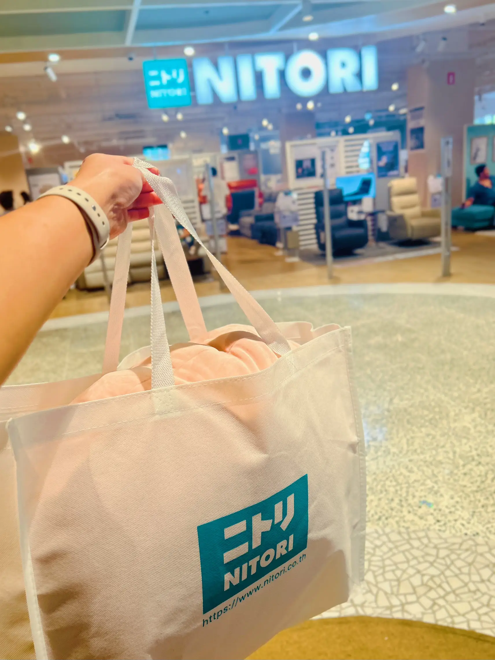 อวด หมอนโมชิ จากร้าน Nitori สุดนู้มม | แกลเลอรีที่โพสต์โดย Guide | Lemon8