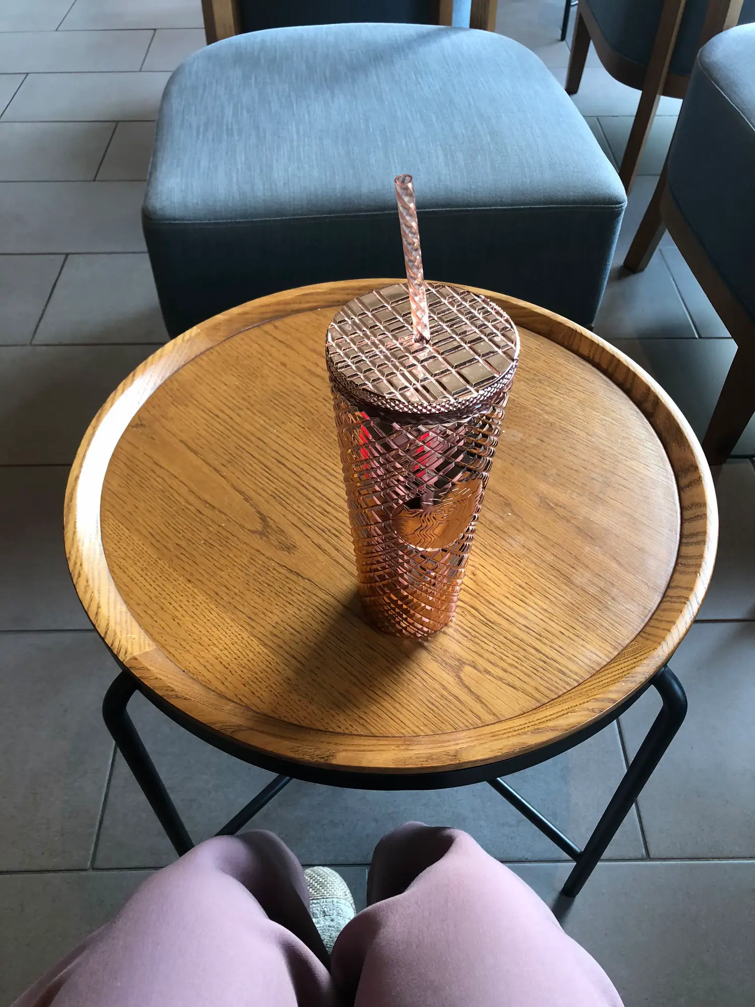 Starbucks ขึ้นราคาไม่เคยหวั่นพกแก้วมาเองลด 10 บาท คุ้ม 🥰 แกลเลอรีที่