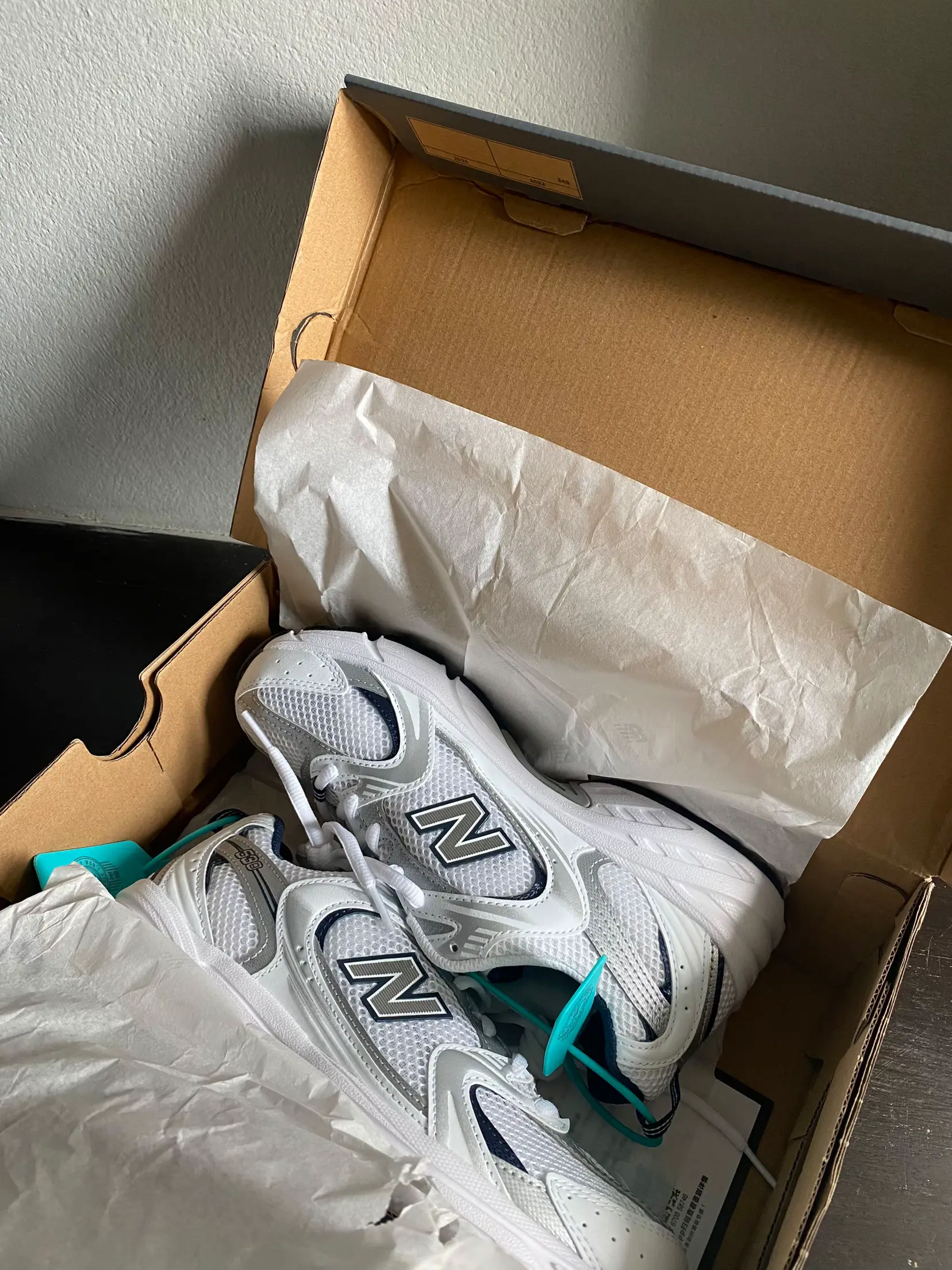 เตือนภัย‼️ New Balance 530 ปลอมระบาด แอพส้ม🍊 | แกลเลอรีที่โพสต์โดย ...