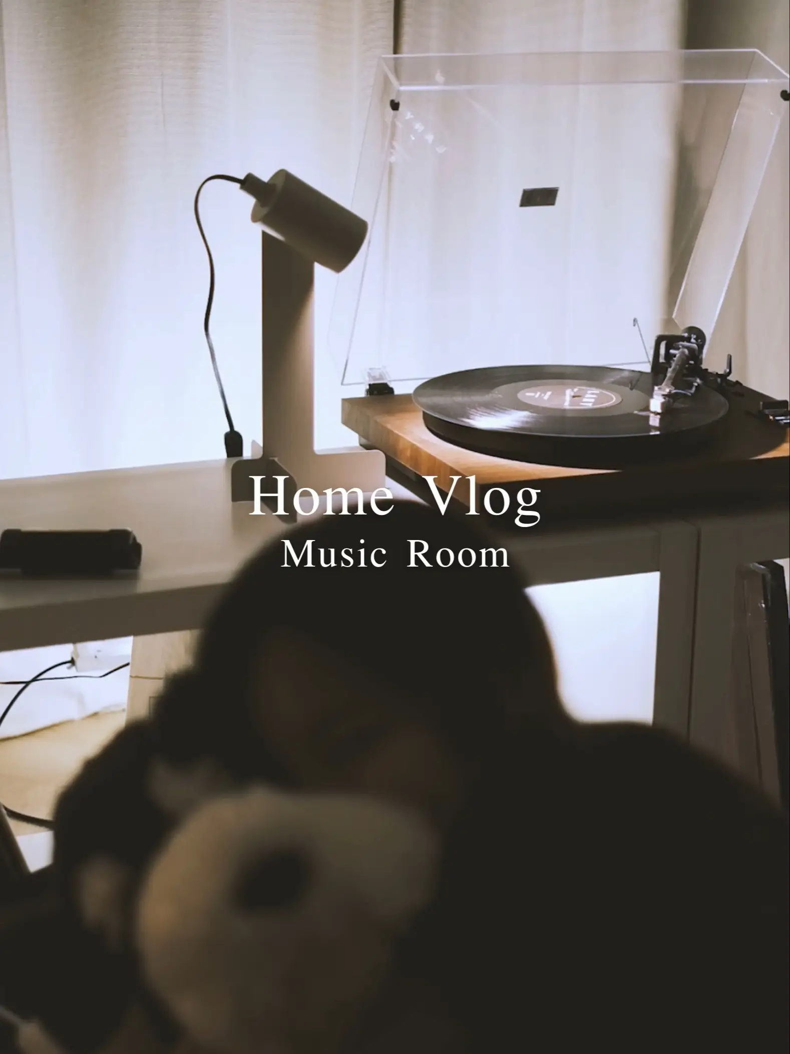 Home Vlog พาชมบรรยากาศห้องฟังเพลง 🎶 | วิดีโอที่เผยแพร่โดย Ajareeaui | Lemon8