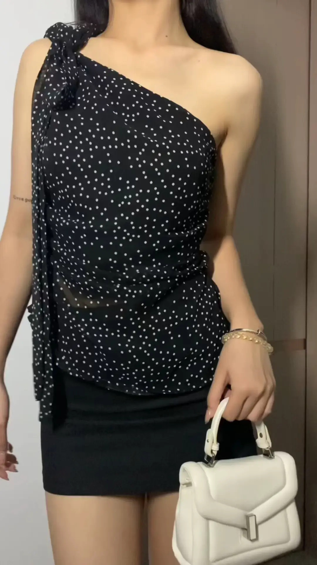 พรุ่งนี้ฉันควรใส่ชุดอะไรไปทํางาน | วิดีโอที่เผยแพร่โดย Fiona | Lemon8