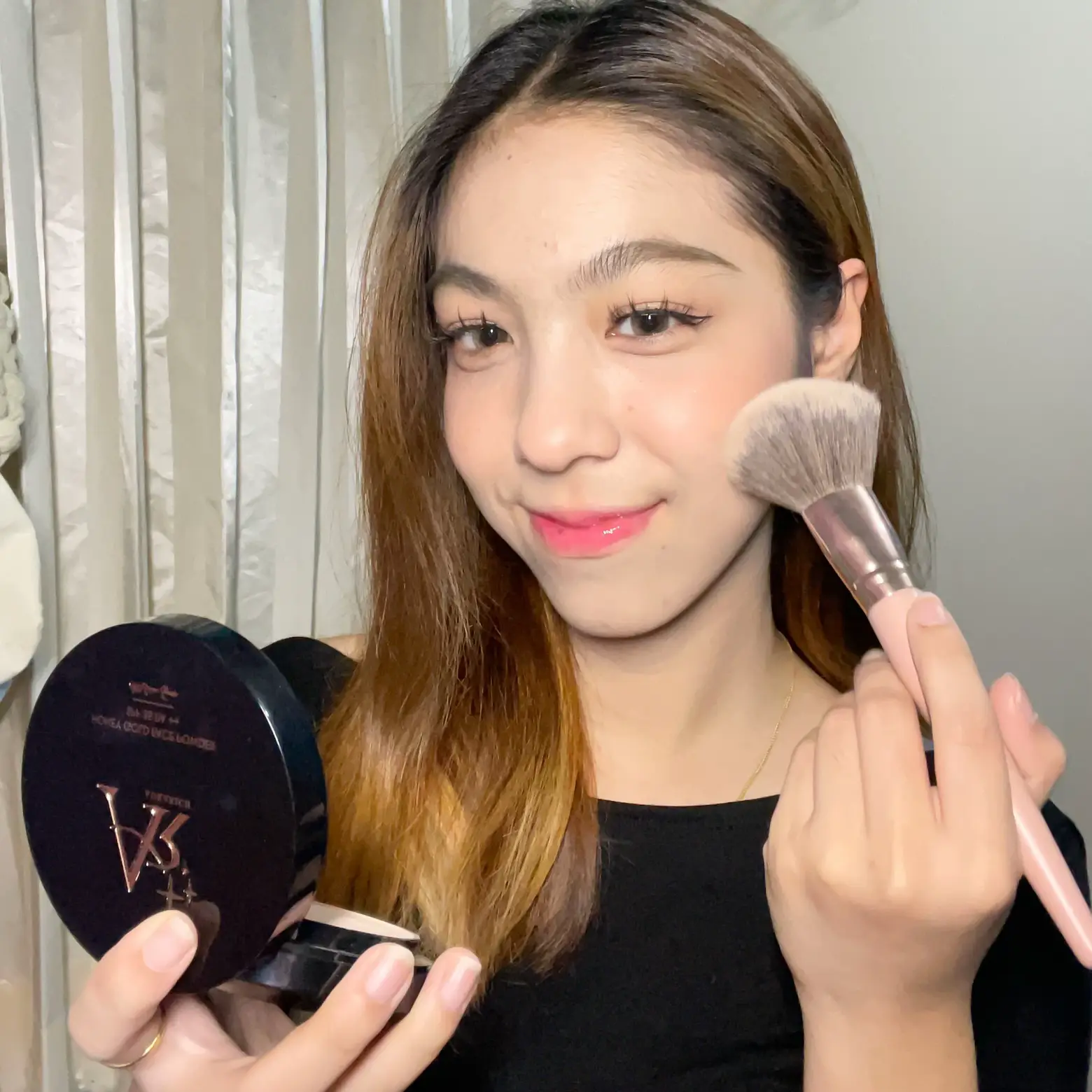 แป้งพัพ+รองพื้นผิวฉ่ำ ติดทน | แกลเลอรีที่โพสต์โดย Ma Review Kann🫧 | Lemon8