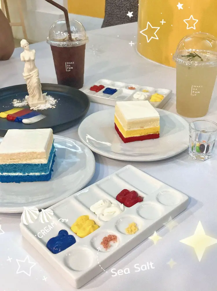 🌈🎨 มาเพ้นท์เค้กกัน! @Fun café (ใกล้ Mrt หัวลำโพง)🌷 | แกลเลอรีที่โพสต์โดย Pimutre | Lemon8