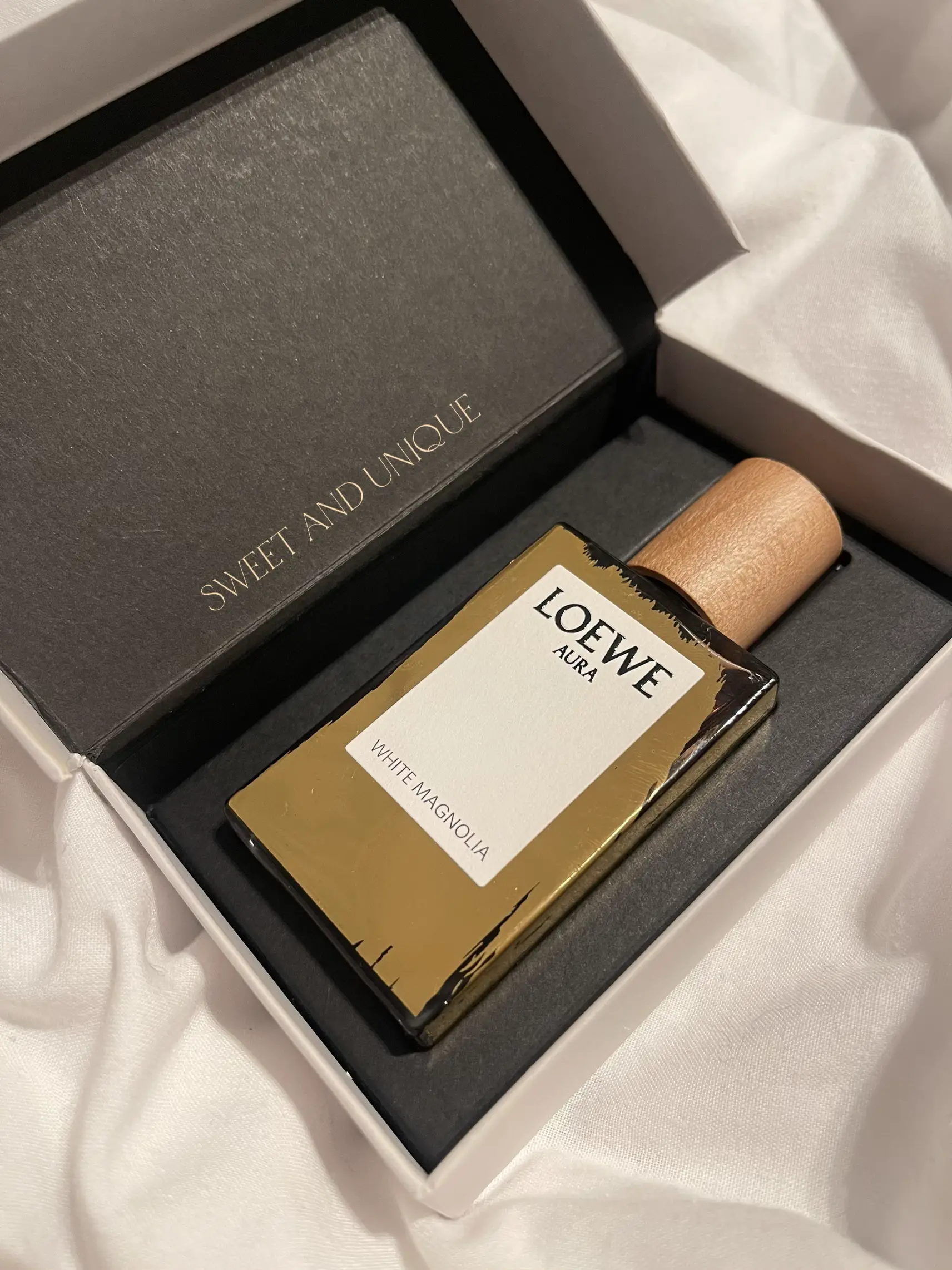 LOEWE AURA WHITE MAGNOLIA. หอมจนอยากดมทั้งวัน!🕊️ | Gallery posted by ...