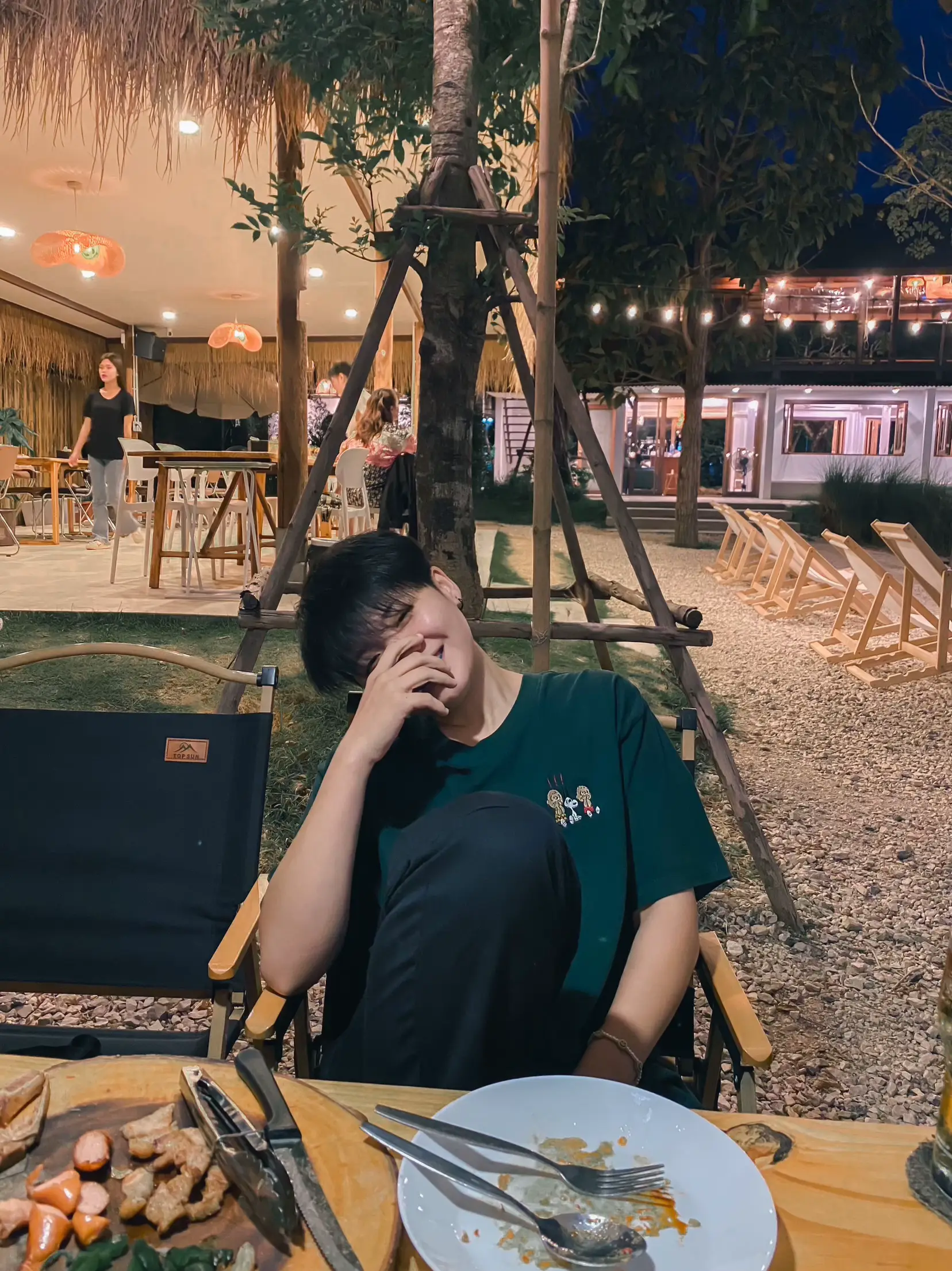 🍻มาพบ Cafe & Bar บรรยากาศร่มร | แกลเลอรีที่โพสต์โดย Aumaim Supapron | Lemon8