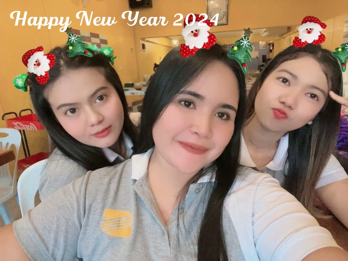 Happy New Year 2024 | แกลเลอรีที่โพสต์โดย Arinya Fern | Lemon8