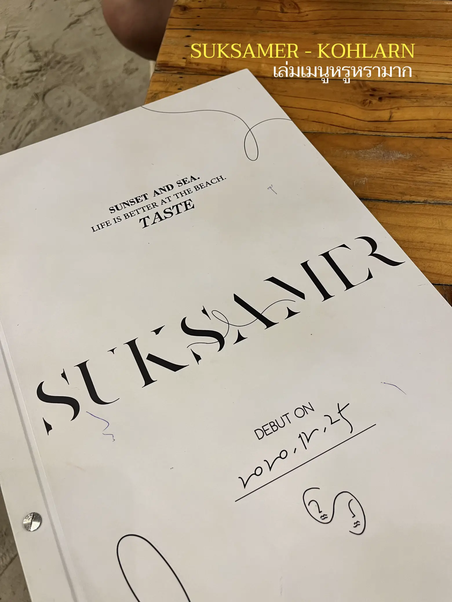 ฮิตสุดในเกาะล้าน - ร้านอาหารติดทะเลหาดตาแหวน | แกลเลอรีที่โพสต์โดย Icetrip Diary | Lemon8