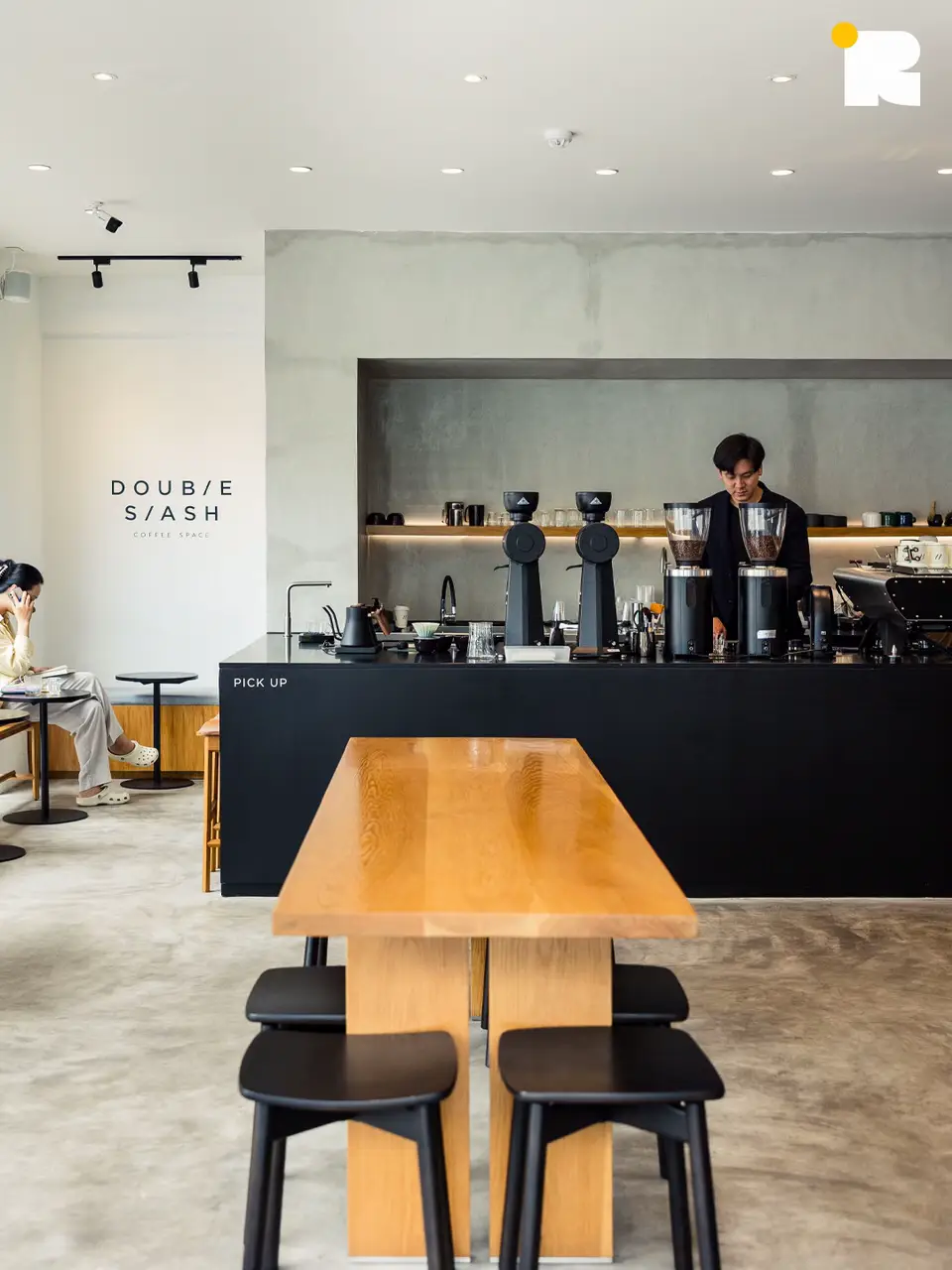 DOUBLE SLASH // สาขาพระราม 3 กลับมาเปิดแล้ว ใหญ่กว่าเดิม | แกลเลอรีที่โพสต์โดย Routeen. | Lemon8