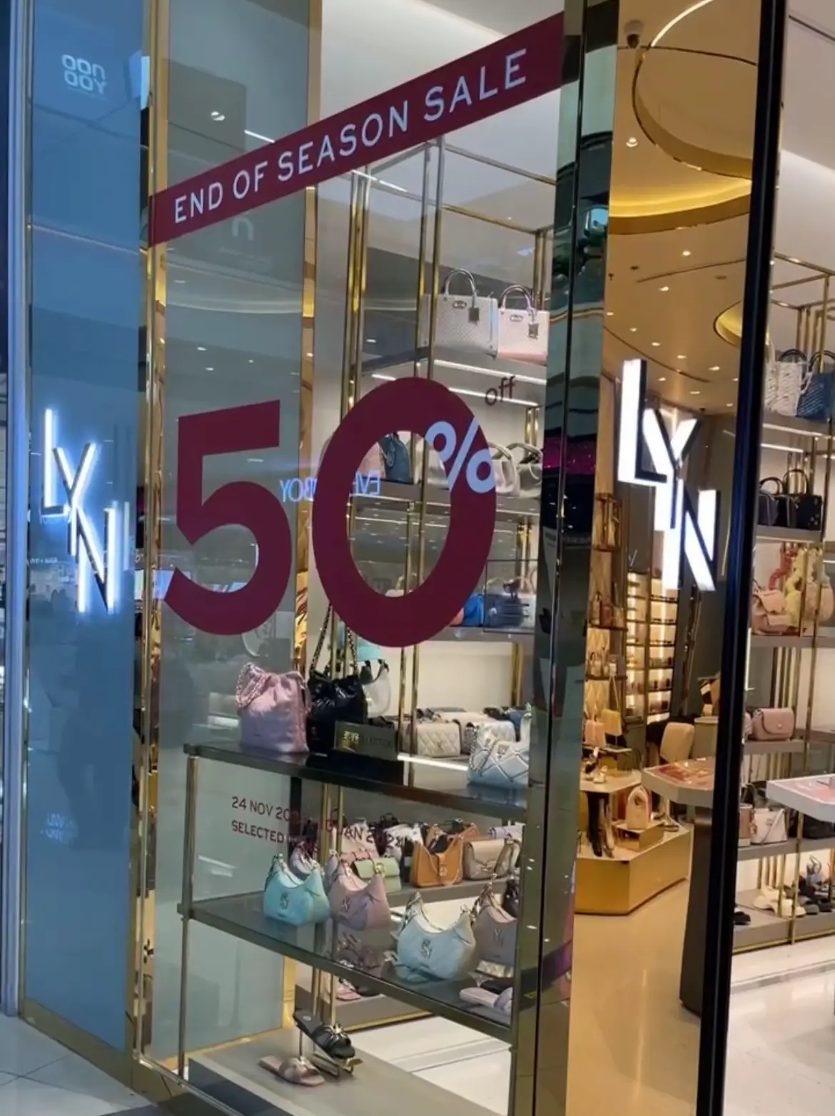 LYN ลดราคา 50%!! | แกลเลอรีที่โพสต์โดย Praew | Lemon8