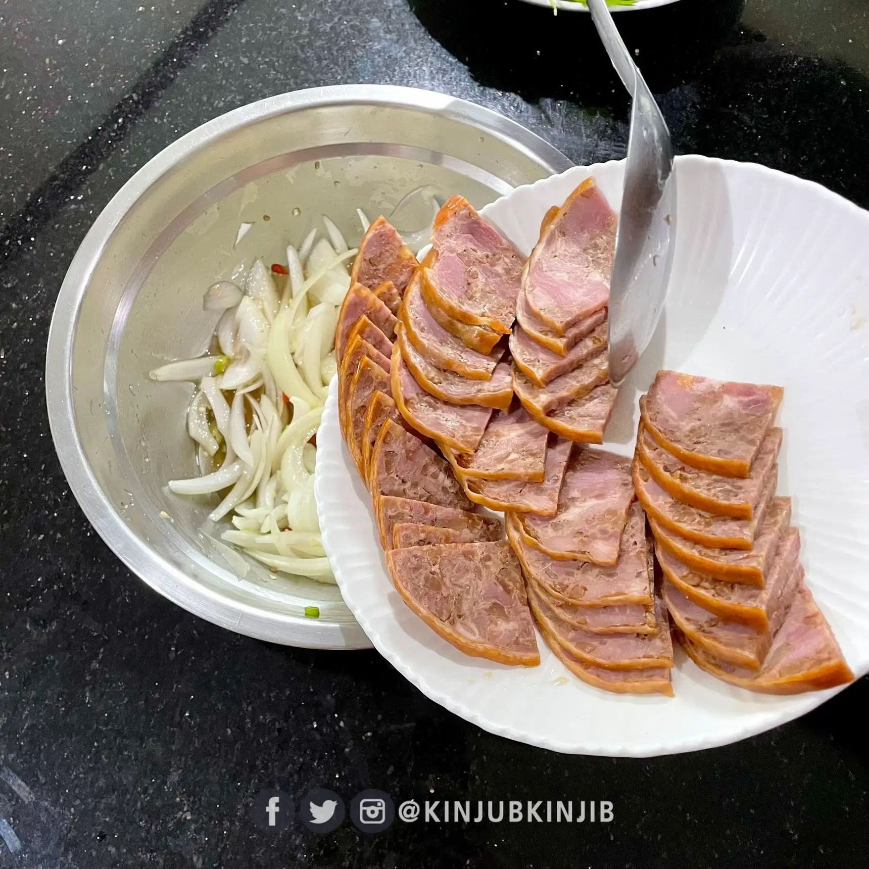 ยำขาหมูยัดไส้ เมนูกับแกล้มชั้นดีฉลองปีใหม่ | แกลเลอรีที่โพสต์โดย kinjubkinjib | Lemon8