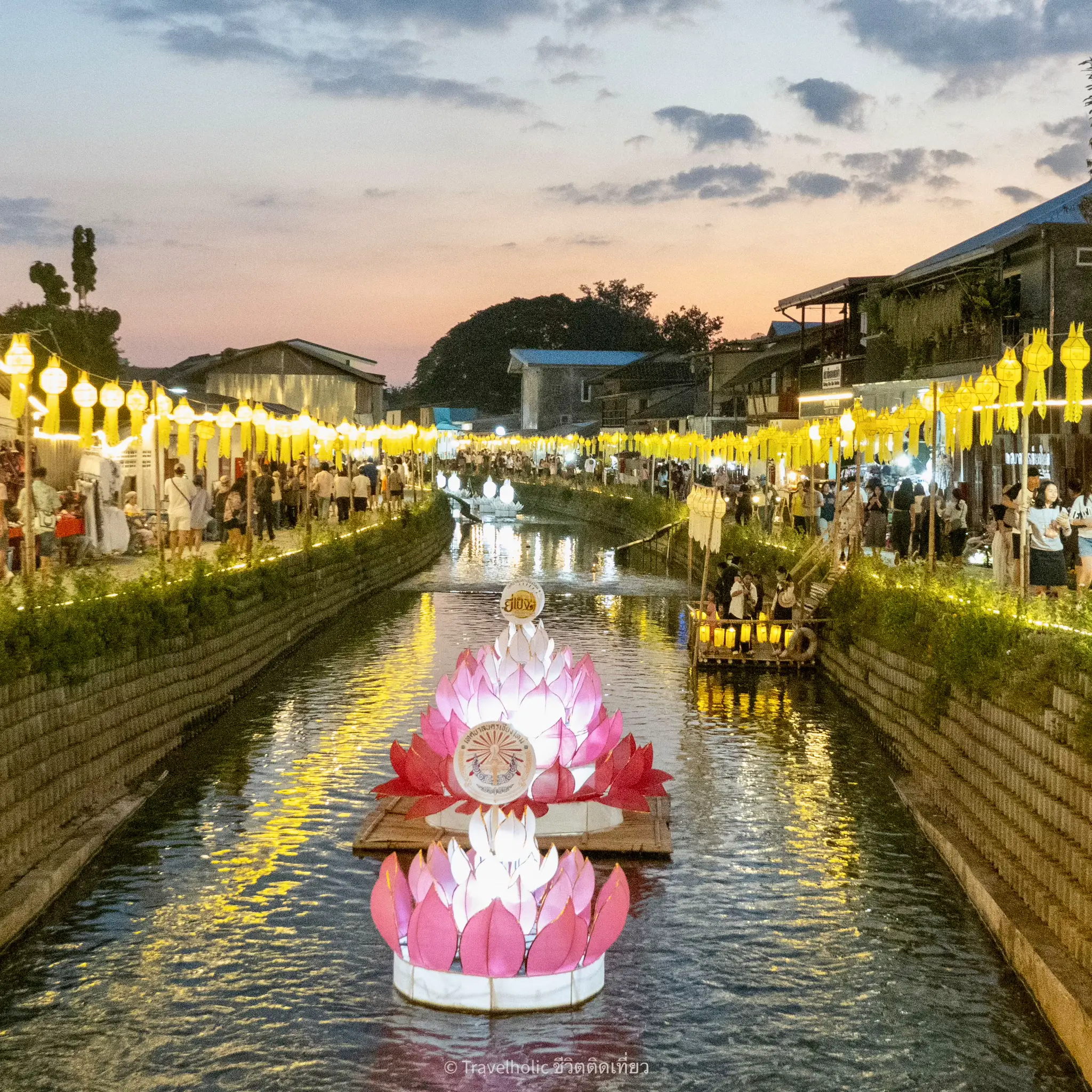 Have fun, visit the "Mae Kha Canal," Yi Peng Festival. | Gallery posted ...