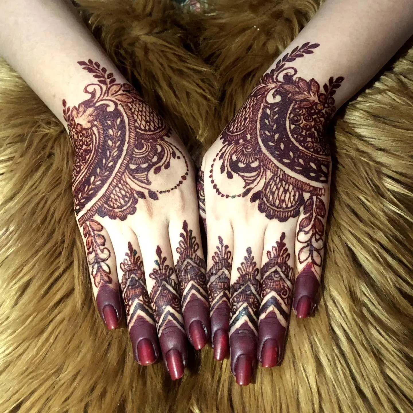 inspirasi maroon henna | Galeri diposting oleh amirah henna | Lemon8