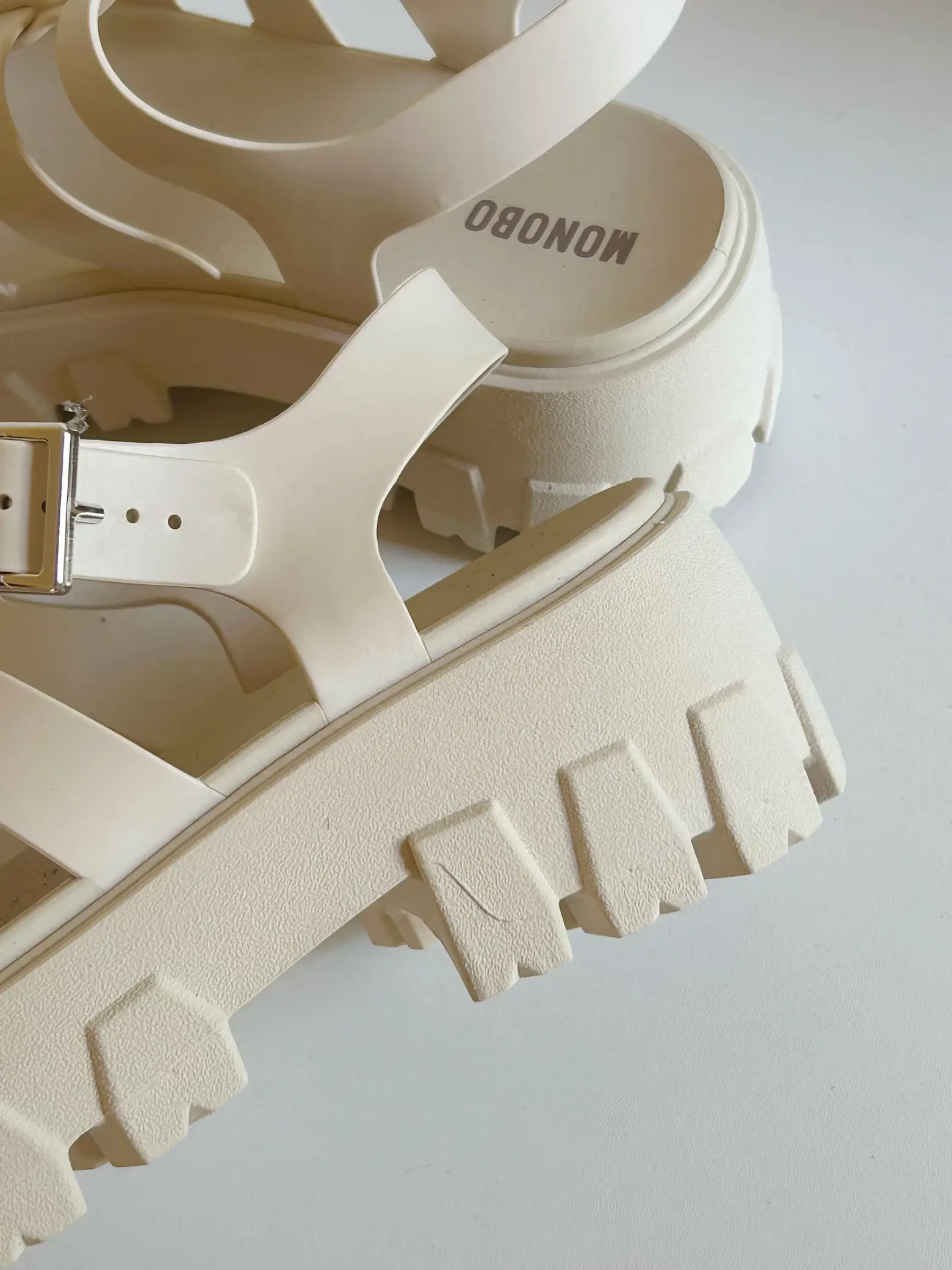 12.12 ป้ายยา | รองเท้า Monobo | แกลเลอรีที่โพสต์โดย 孙俪シ | Lemon8