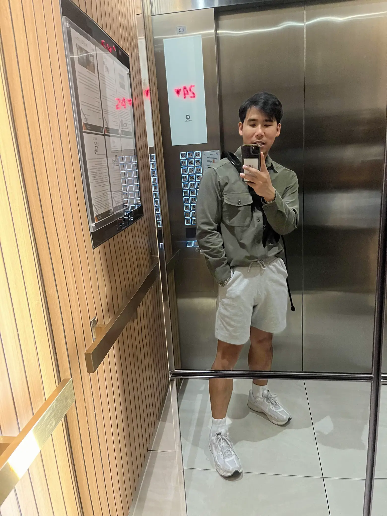 แจกไอเดียชุดเท่แบบสบายๆ พร้อมพิกัดตามรอย | แกลเลอรีที่โพสต์โดย Guy Boonwit | Lemon8