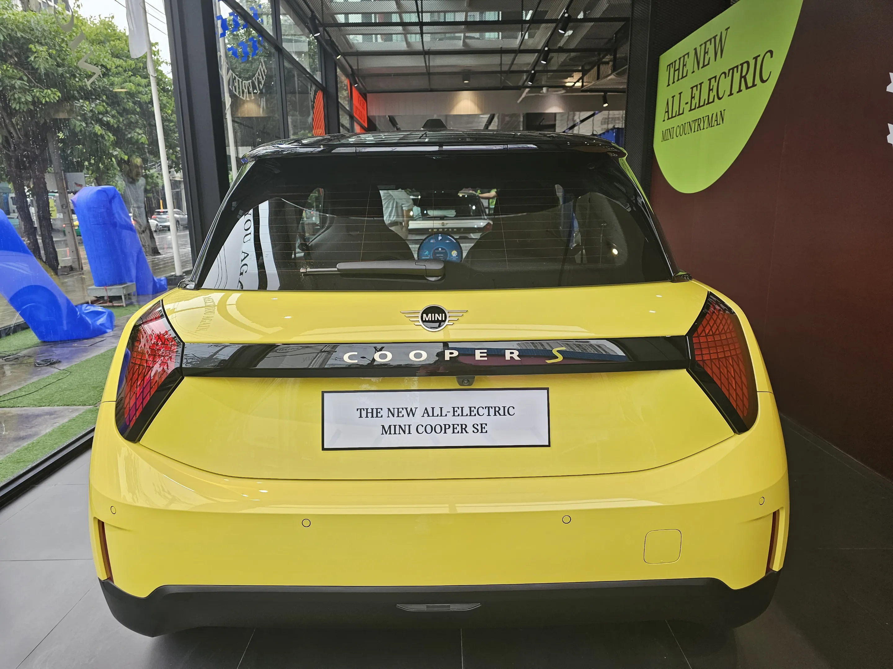 MINI COOPER EV ใหม่ล่าสุด ราคาดีมาก 1.699ลบ.!! | แกลเลอรีที่โพสต์โดย WRJ | Lemon8