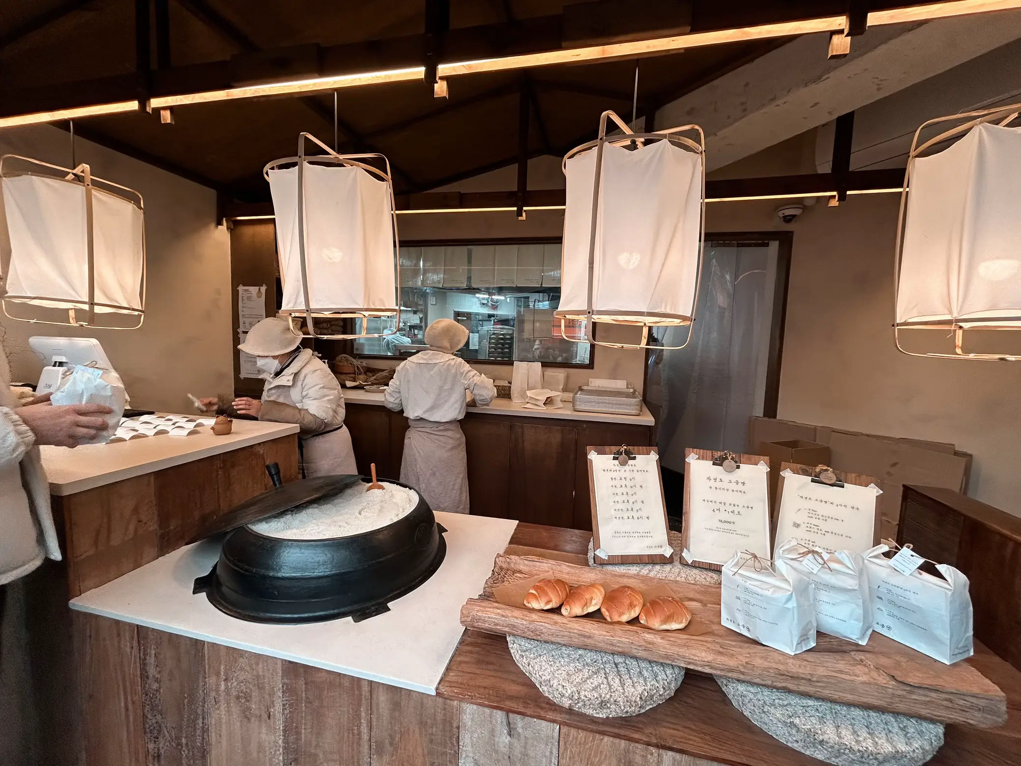 Famous shop salt bread Korean Seongsu neighborhood 🥖 | Gallery posted ...