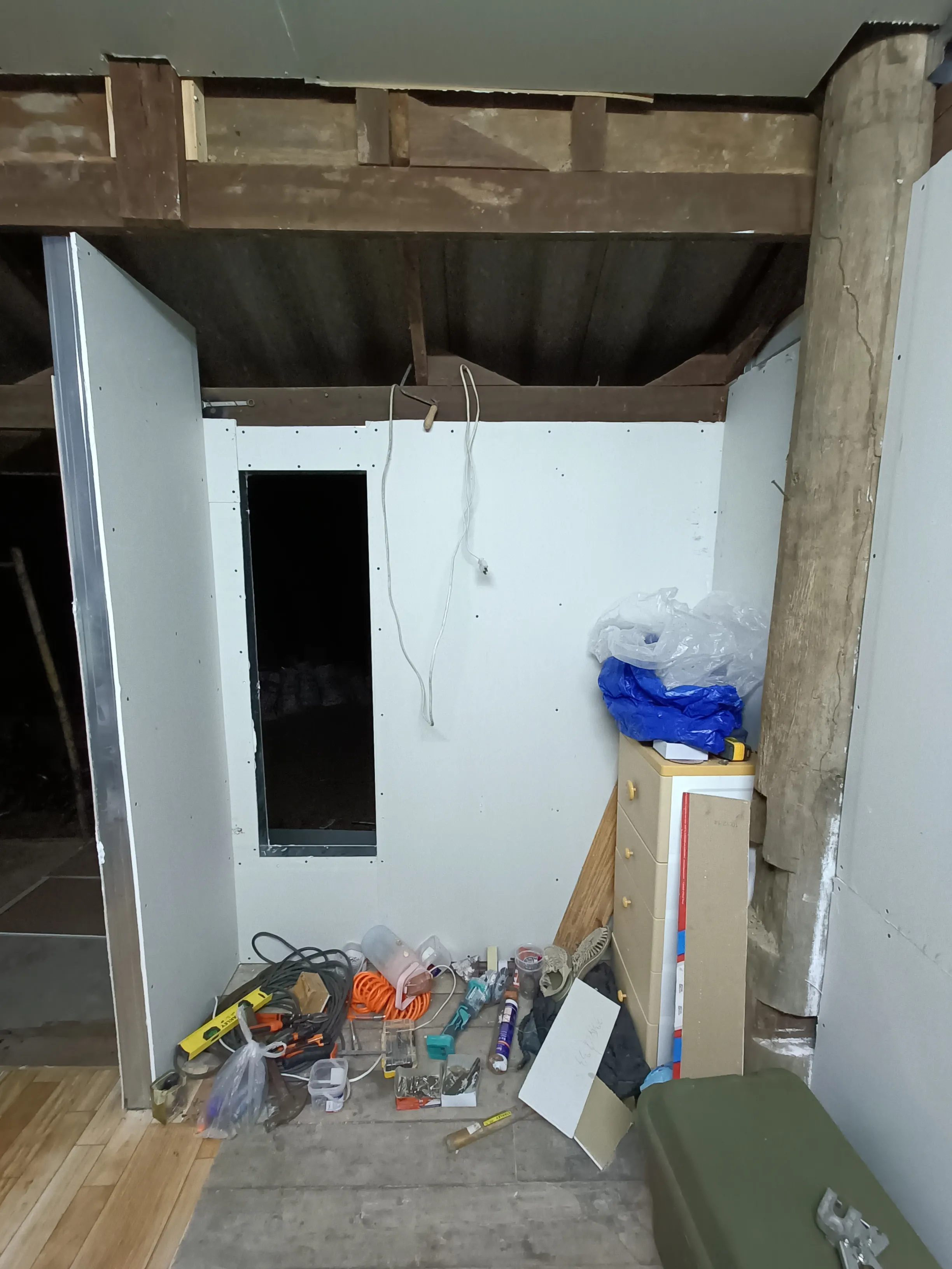 ทำฝ้าเพดานเอง ต้องใช้เลื่อยแบบนี้นะครับ | แกลเลอรีที่โพสต์โดย Wolf Carpentry | Lemon8